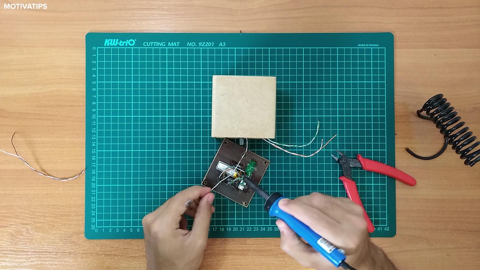 DIY Bluetooth Speaker (how-to) : 4 Steps (with Pictures) - Instructables