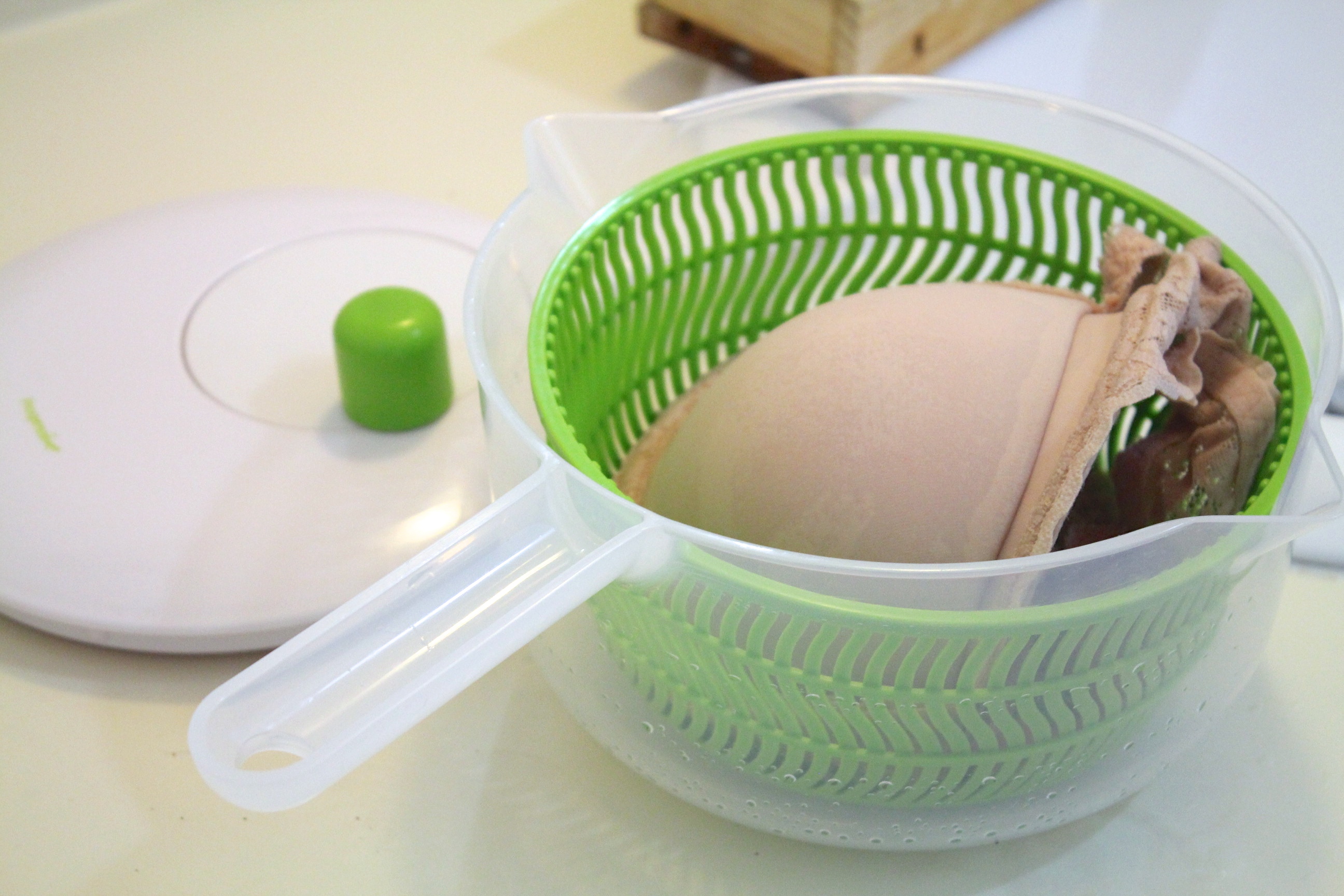 How to Hand Wash a Bra : 4 Steps (with Pictures) - Instructables