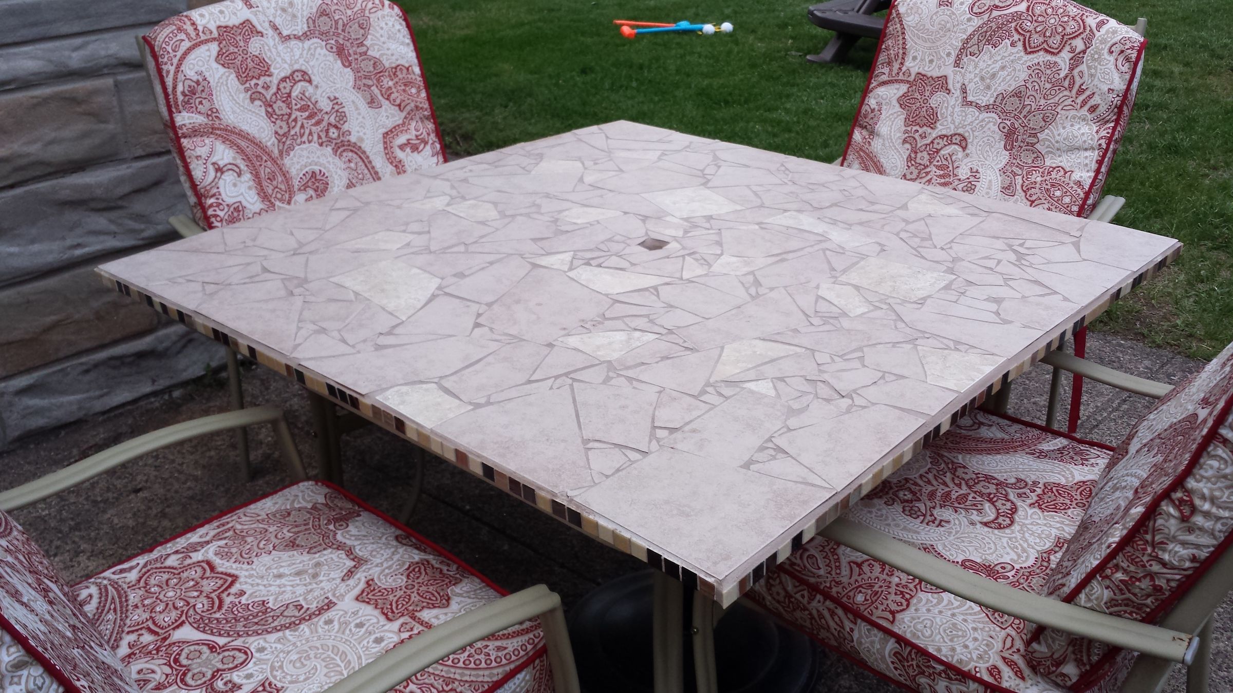 Fail! Patio Table Top Replacement : 5 Steps (with Pictures) - Instructables