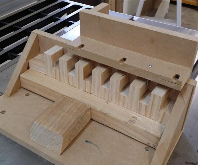 Super Simple, Single Blade Box (Finger) Joint Jig (with Pictures ...