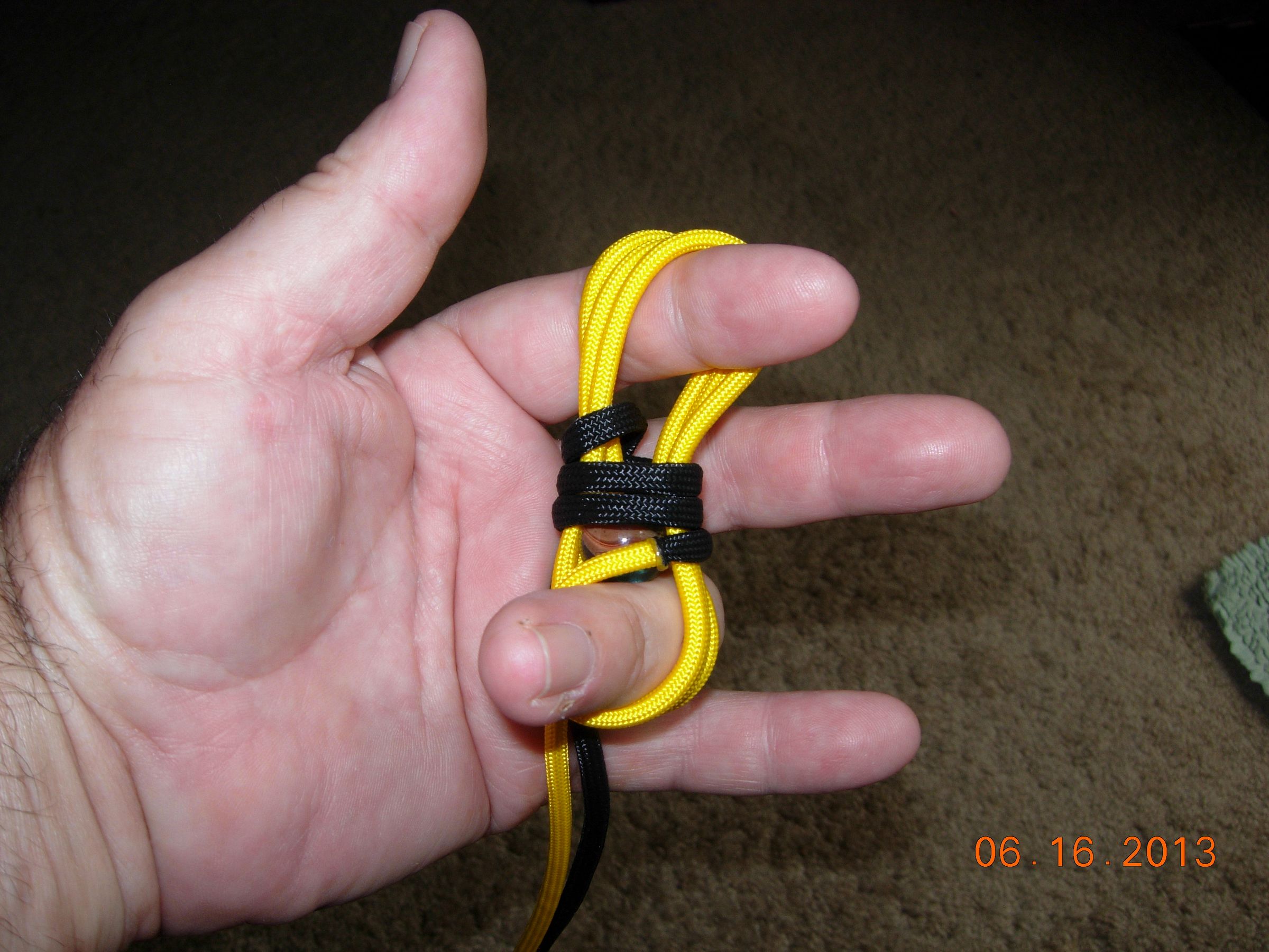 Two Color Monkey Fist Key Fob : 6 Steps - Instructables