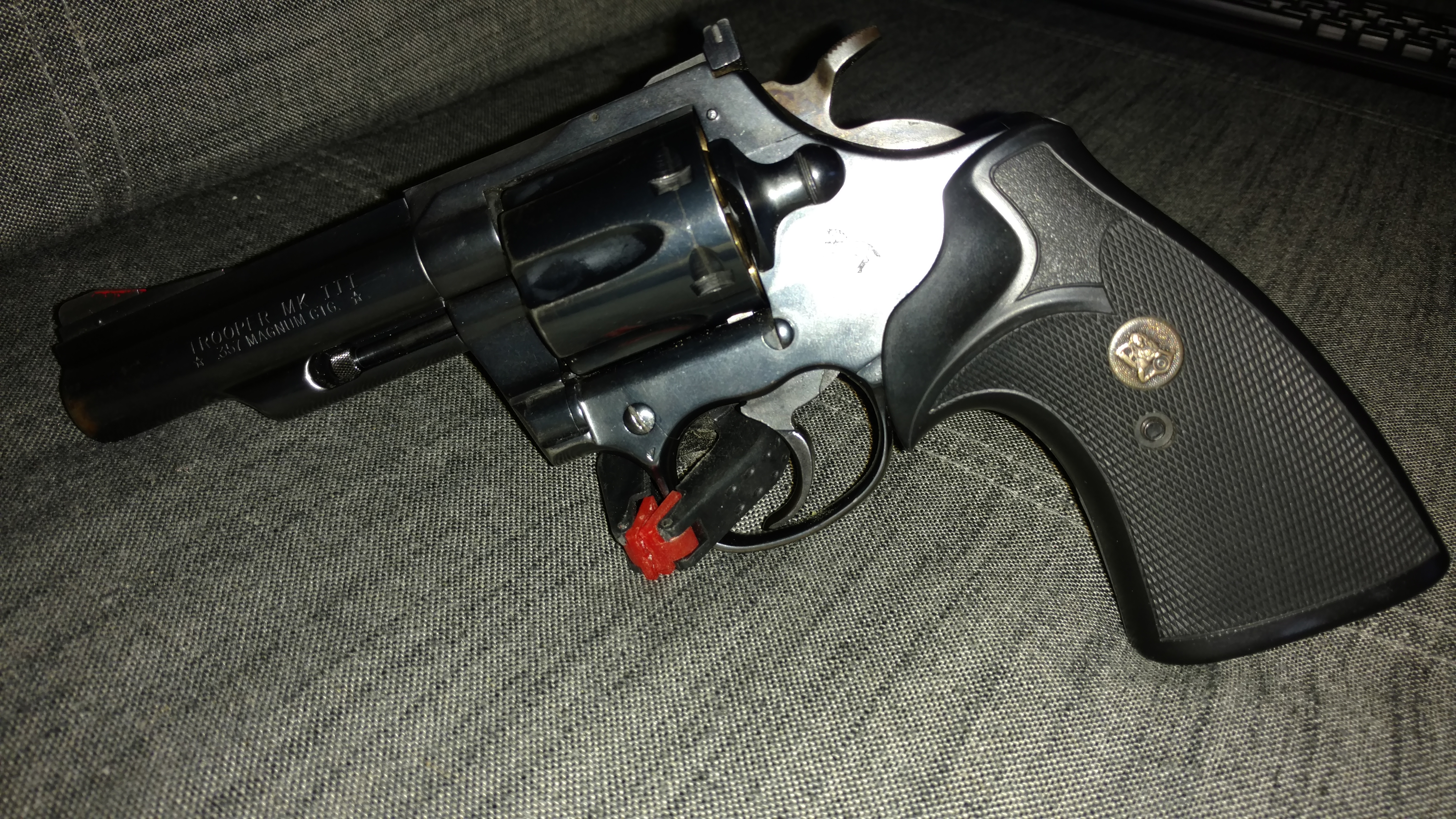 Custom Hand Grips for Revolver : 12 Steps - Instructables