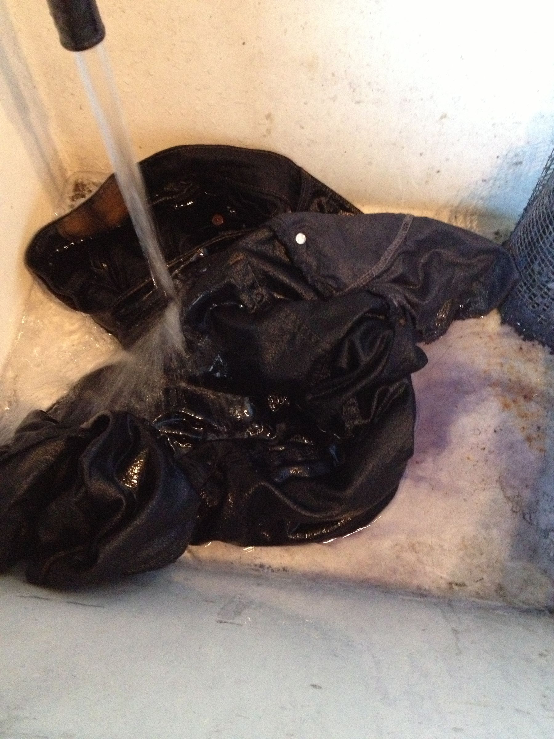 How to (re)dye Your Jeans : 4 Steps - Instructables