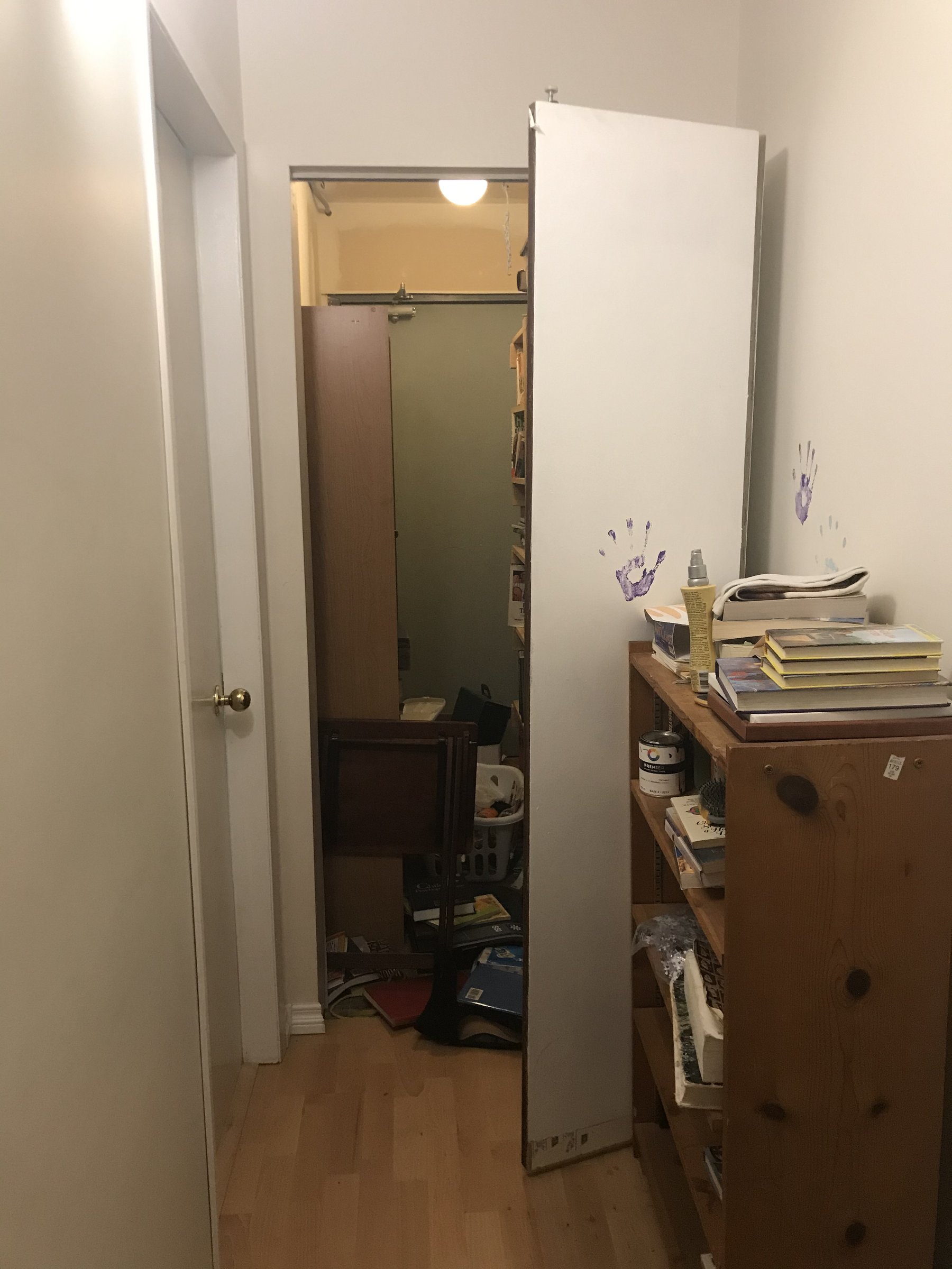 Secret Room Behind Bookshelf : 12 Steps (with Pictures) - Instructables