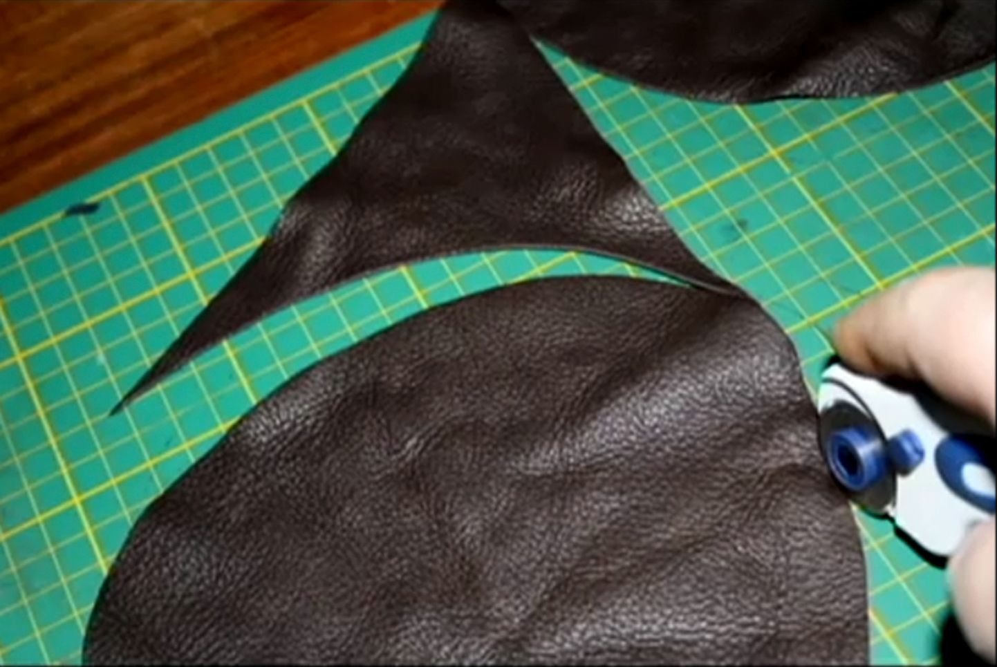 How to Make a Leather Bushcraft Hat : 11 Steps (with Pictures ...