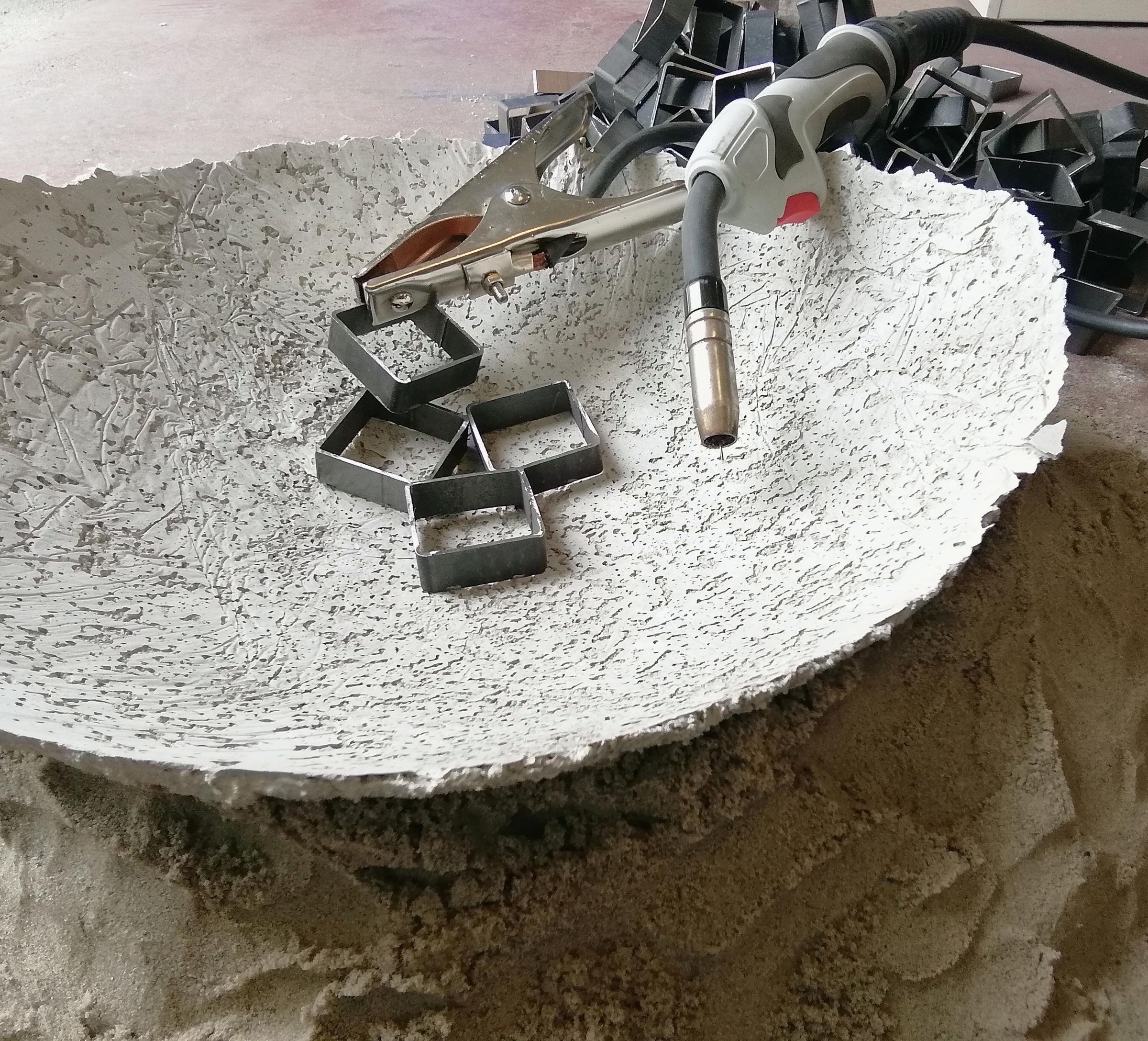 Steel Sphere Which Is Easy to Make With the Help of Some Cement : 11 ...