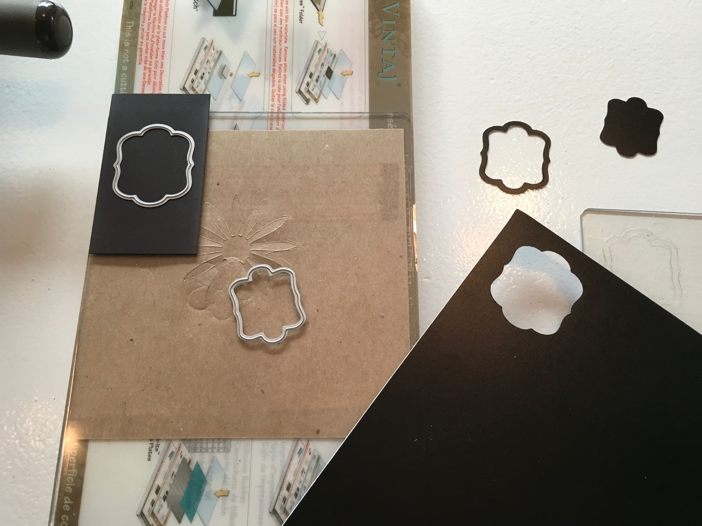 Paper Jewelry Bezels : 6 Steps (with Pictures) - Instructables