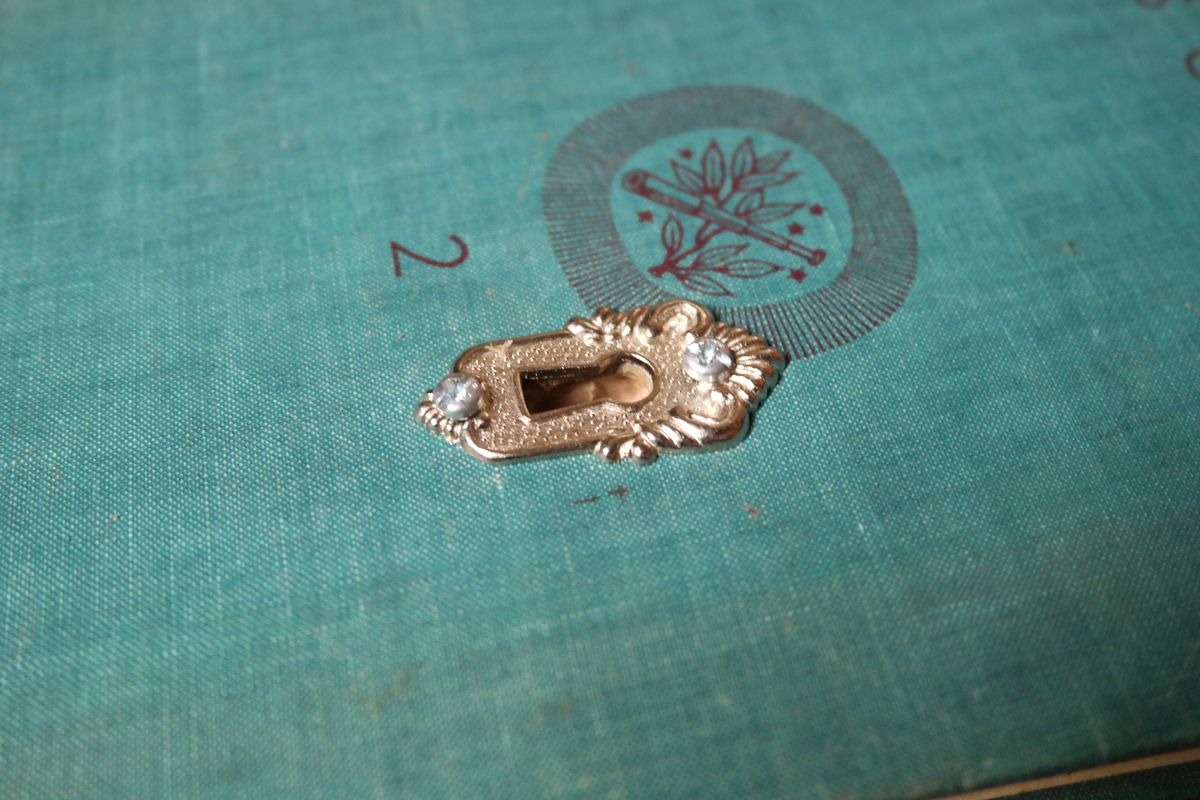 Book Safe With Lock : 12 Steps (with Pictures) - Instructables