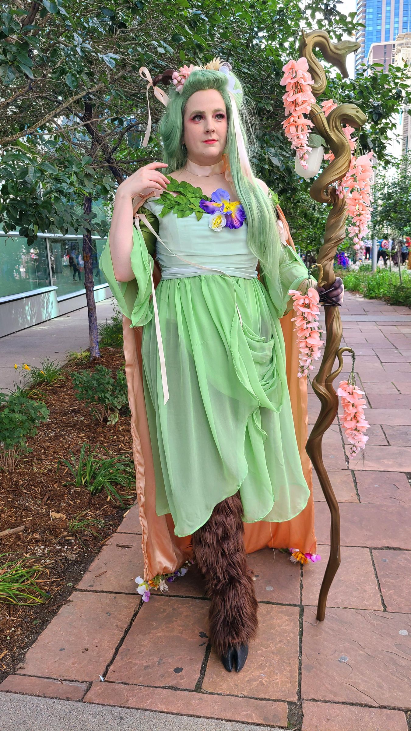 Fearne Calloway (Critical Role) Staff for Cosplay : 6 Steps (with ...