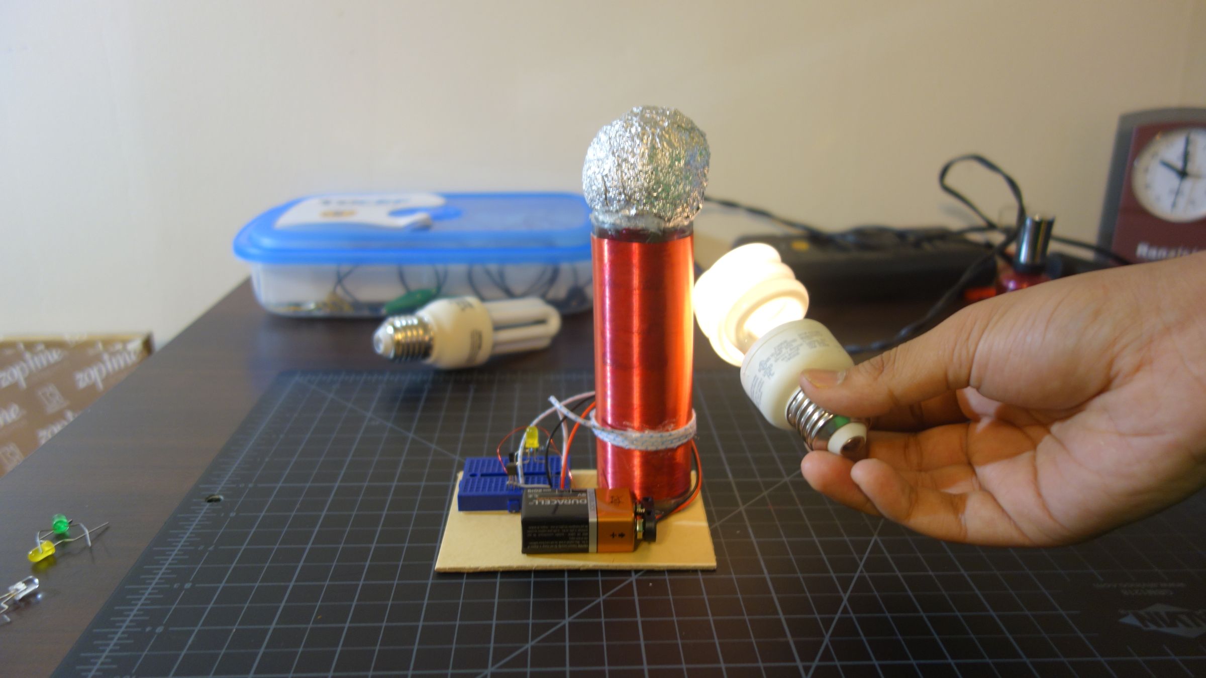 Slayer Exciter Circuit (Poor Man's Tesla Coil) : 24 Steps (with ...