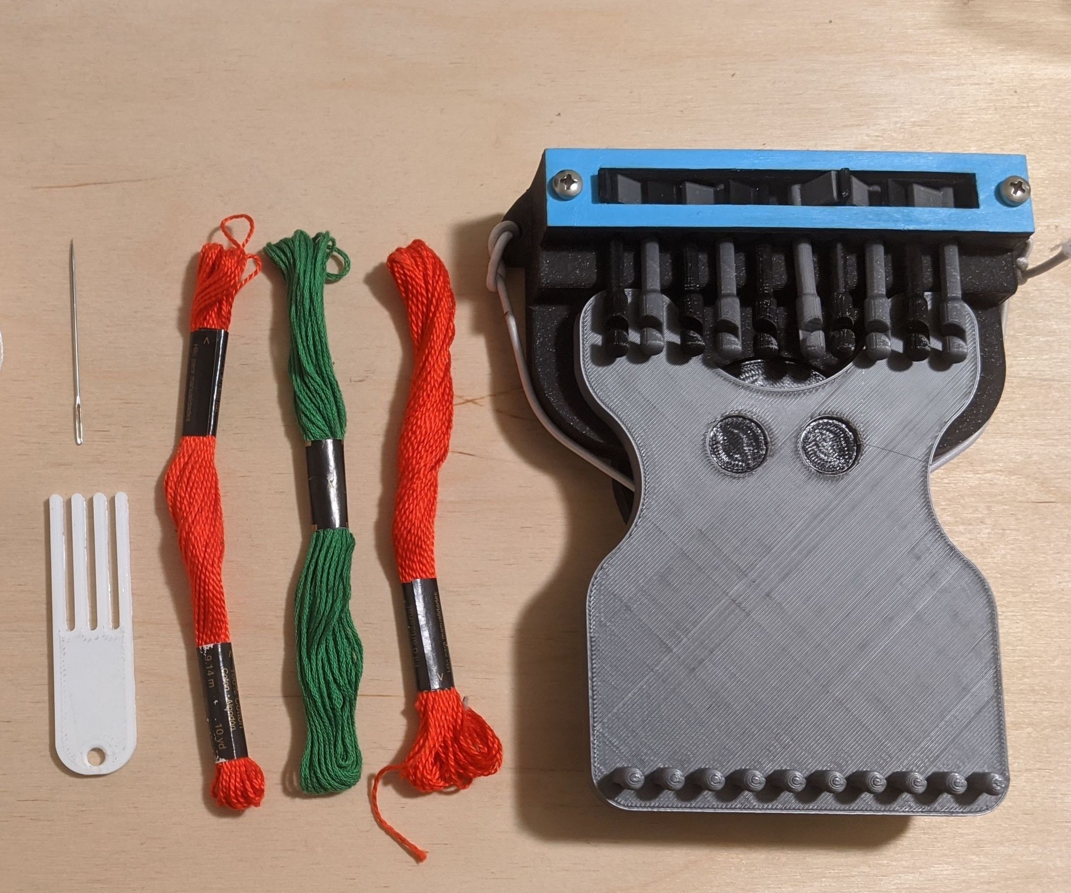 How to Weave on That Darn Machine : 8 Steps - Instructables