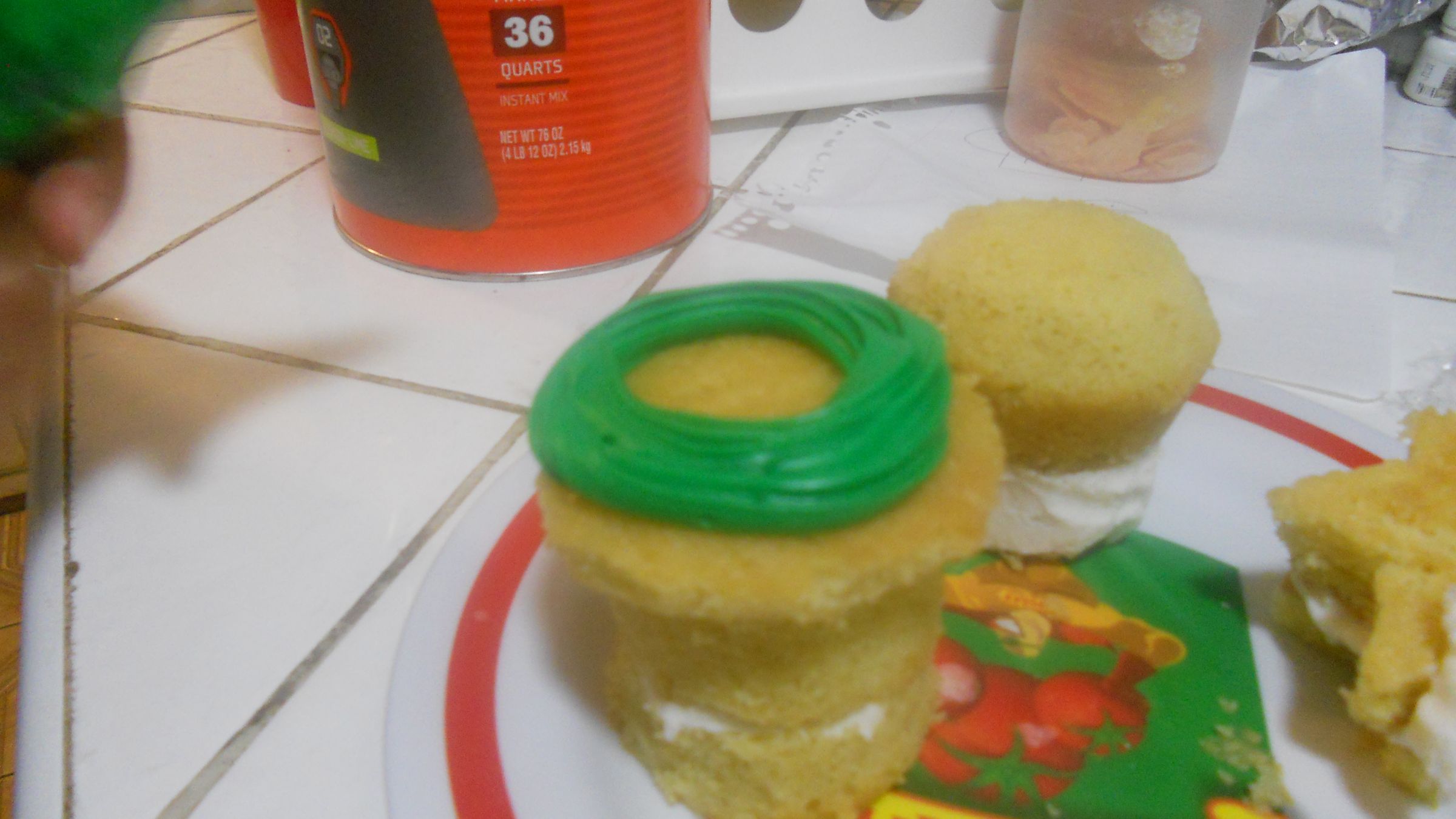 Mario, Mushroom, Goomba, and Tube Cakes : 4 Steps - Instructables