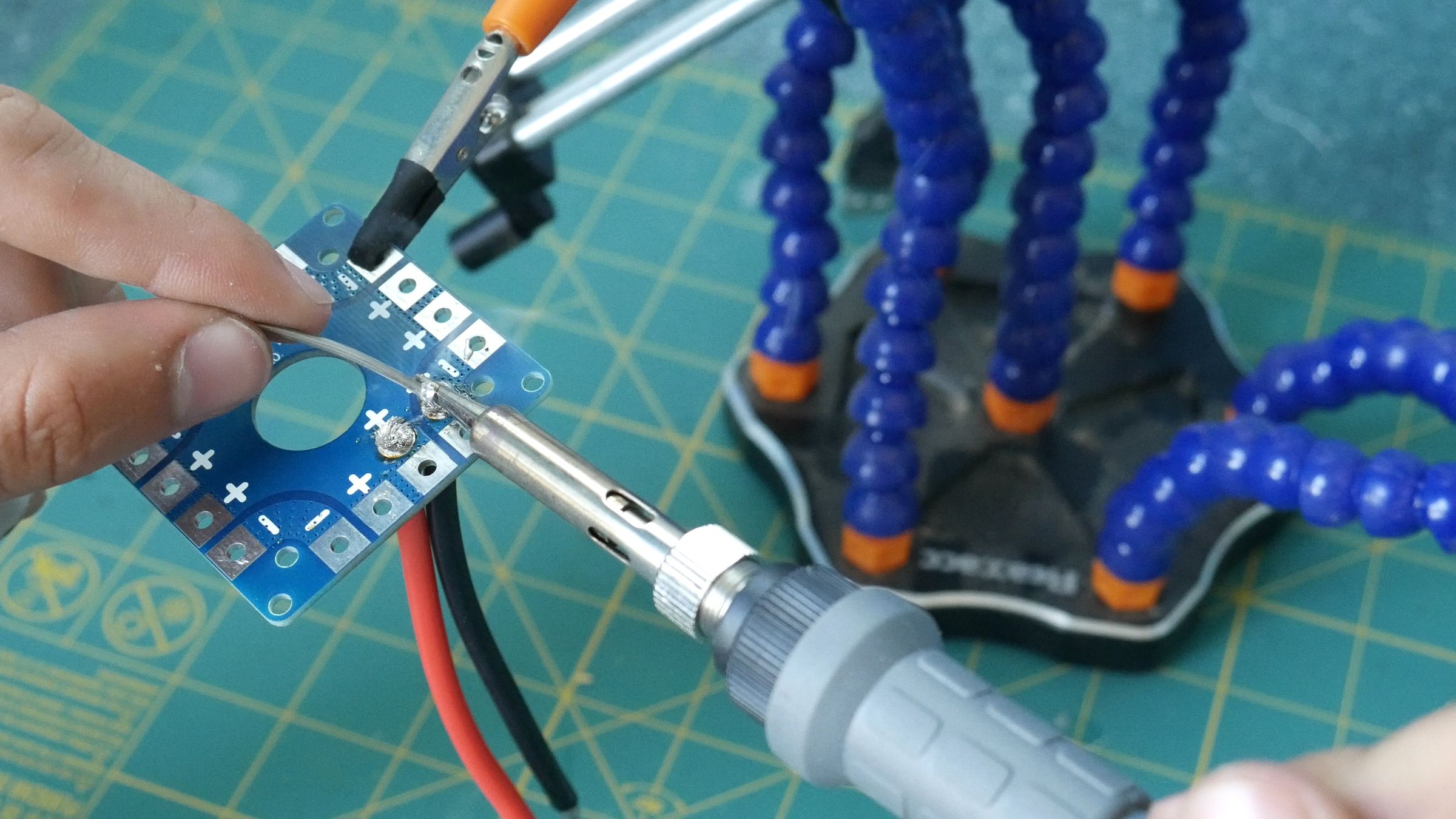 Building a Massive Tarot 690s Hexacopter! : 9 Steps (with Pictures ...