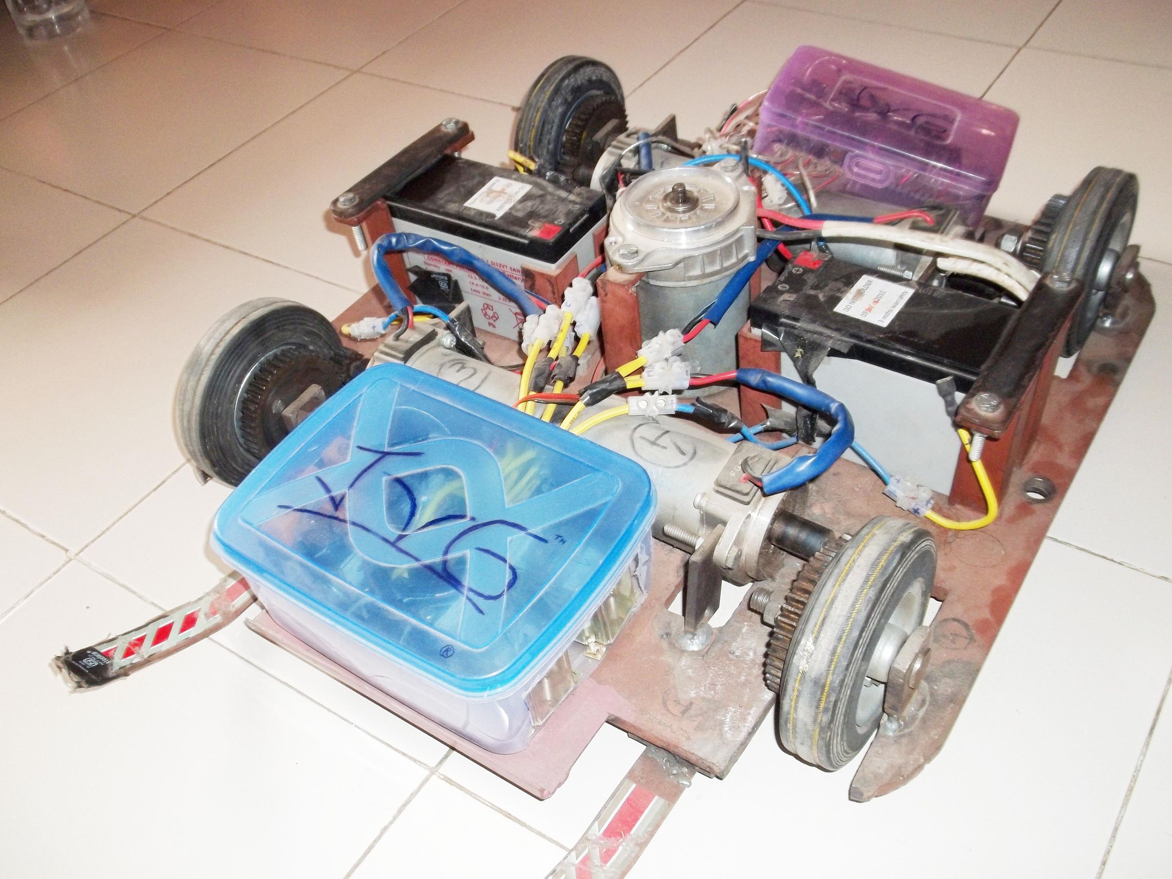 Blitzkrieg: the Bluetooth Controlled 110lb Combat Robot. : 8 Steps ...