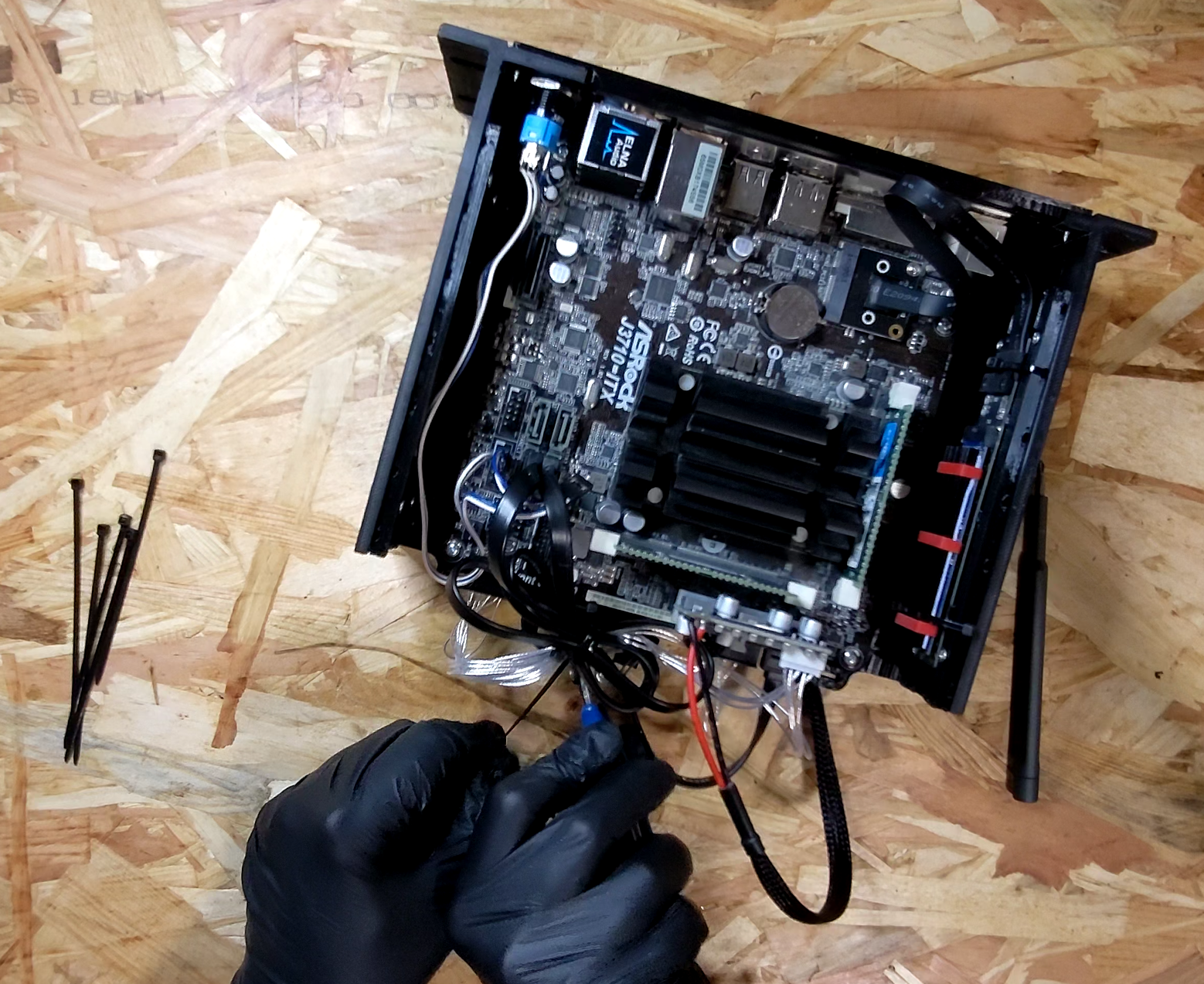 DIY Rackmount NAS - 2U PC Case - for 10" Network Cabinets : 9 Steps ...