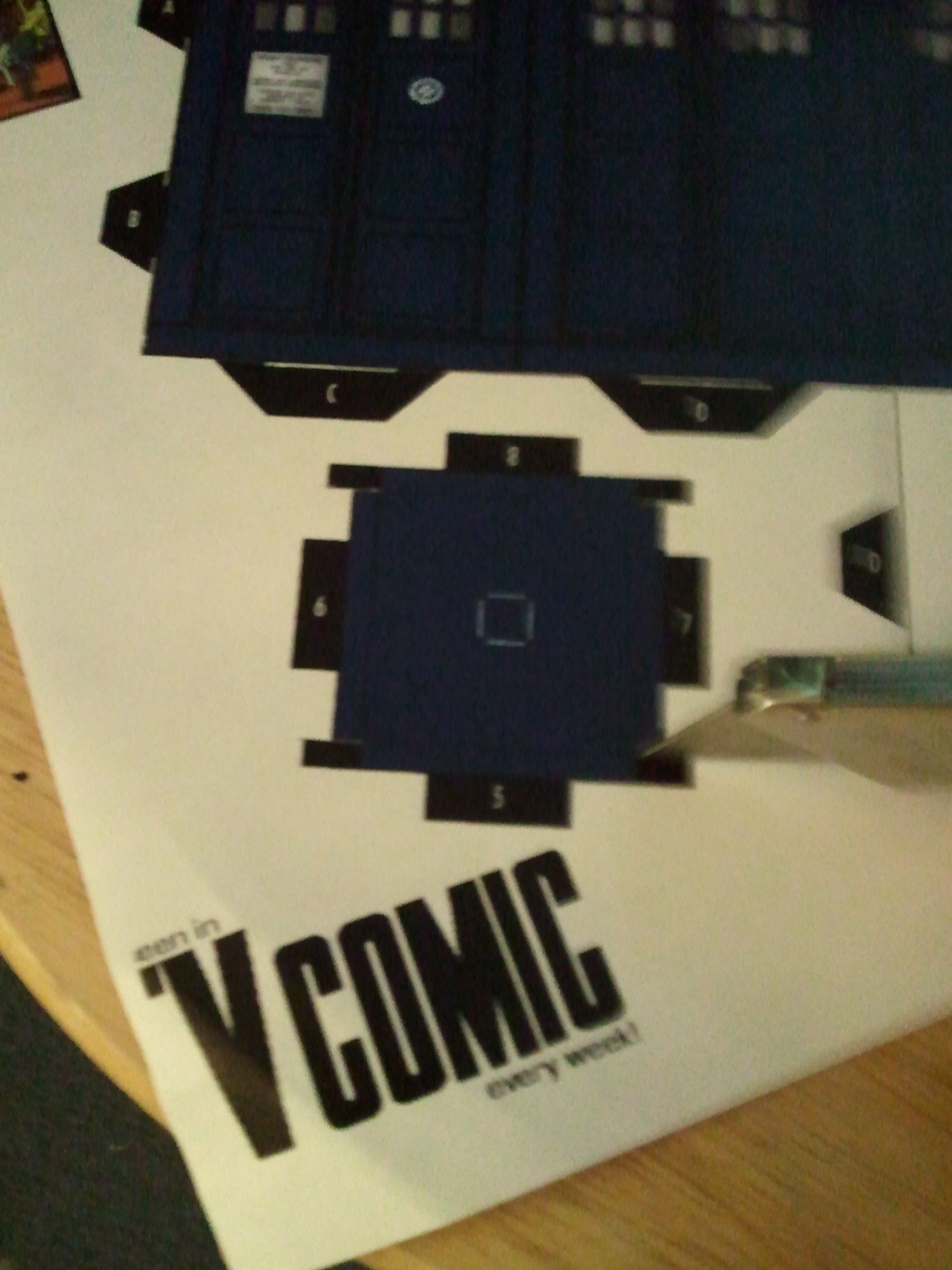 Papercraft TARDIS With Working Light : 10 Steps (with Pictures ...