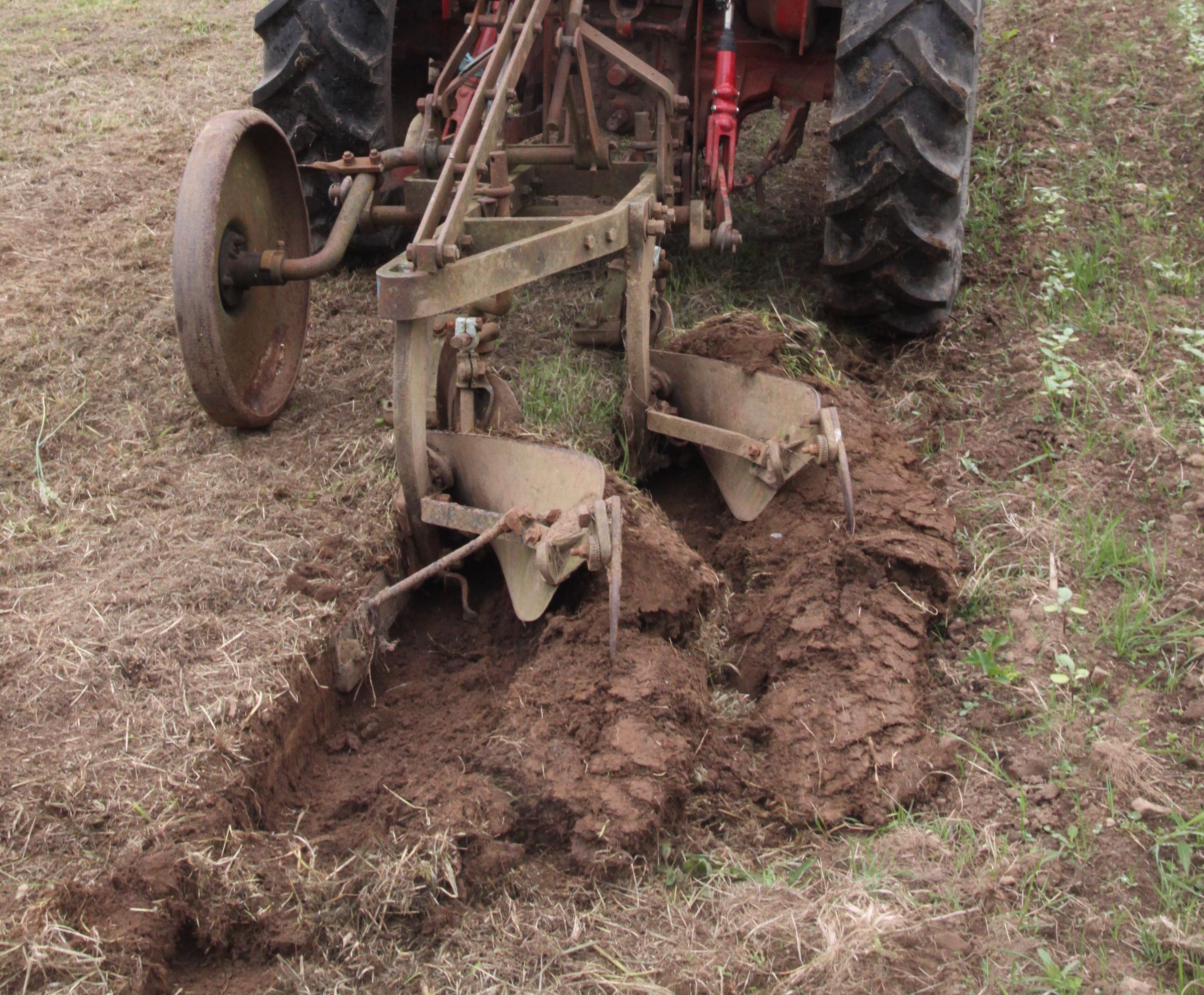 How to Plough or Plow a Field - Basic Instructions : 8 Steps (with ...