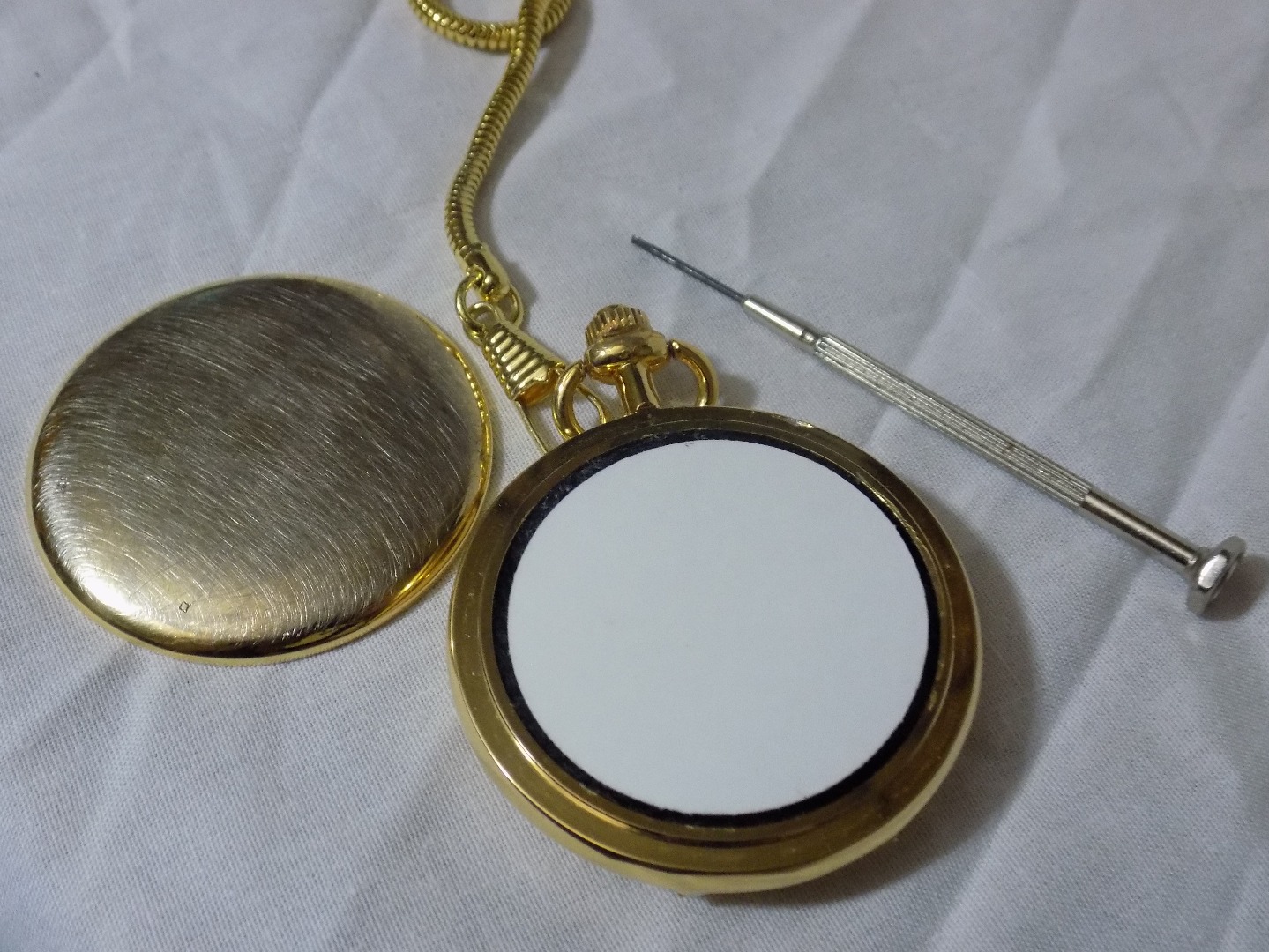 Pocket Watch Pinhole Camera : 17 Steps (with Pictures) - Instructables