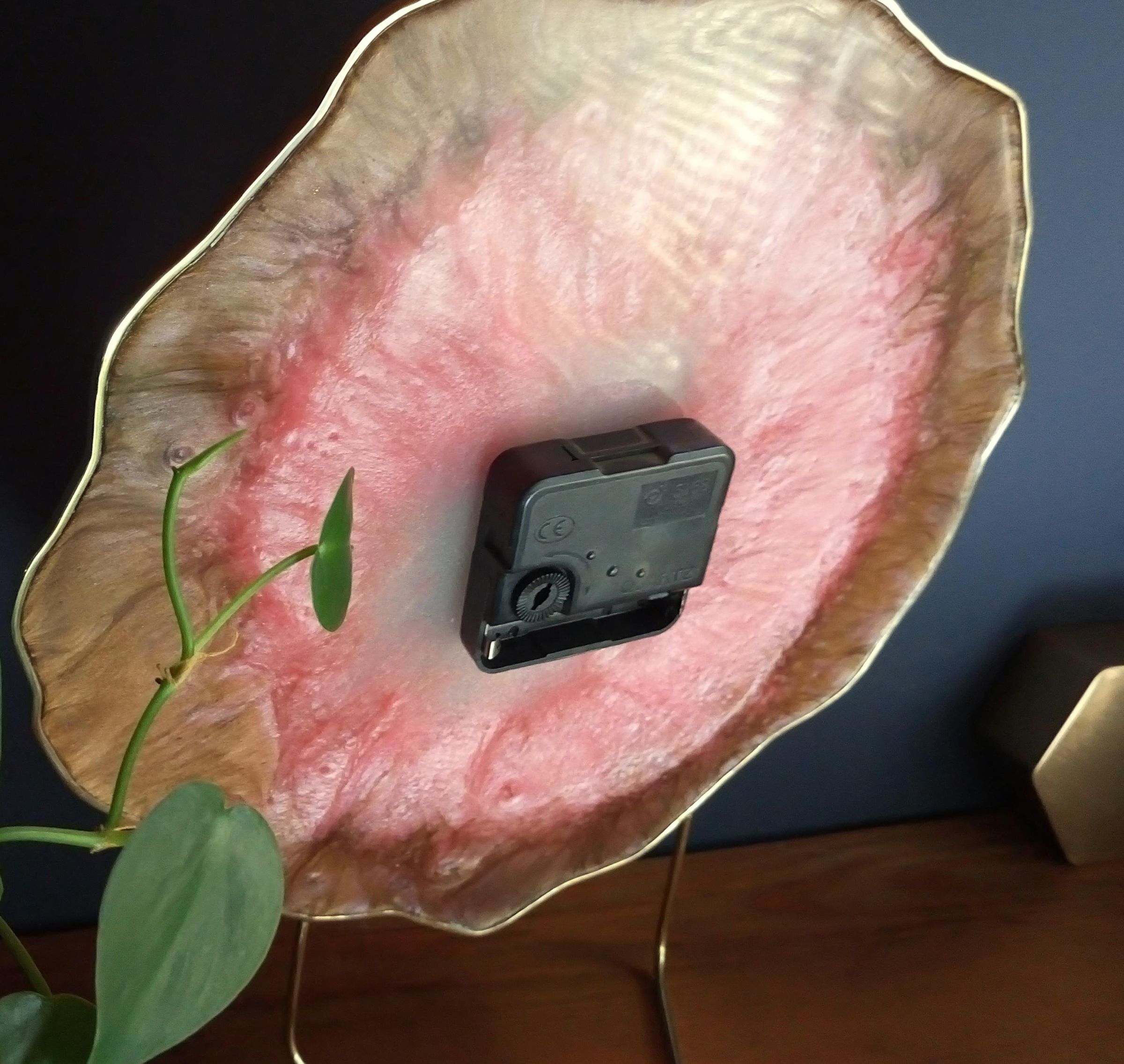 Geode Slice Clock : 8 Steps (with Pictures) - Instructables