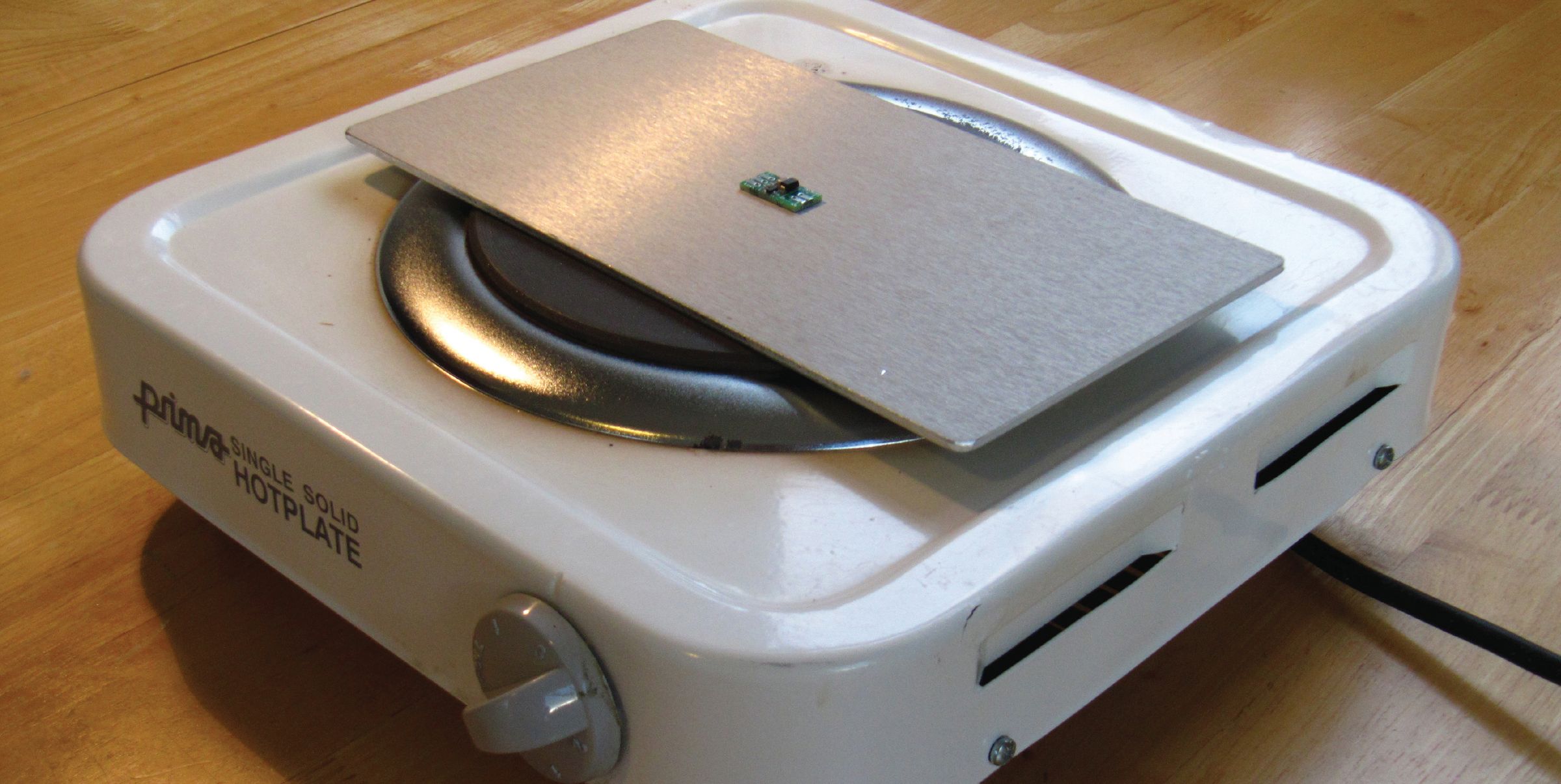 Soldering an SMT MOSFET Driver With a Hotplate : 8 Steps - Instructables