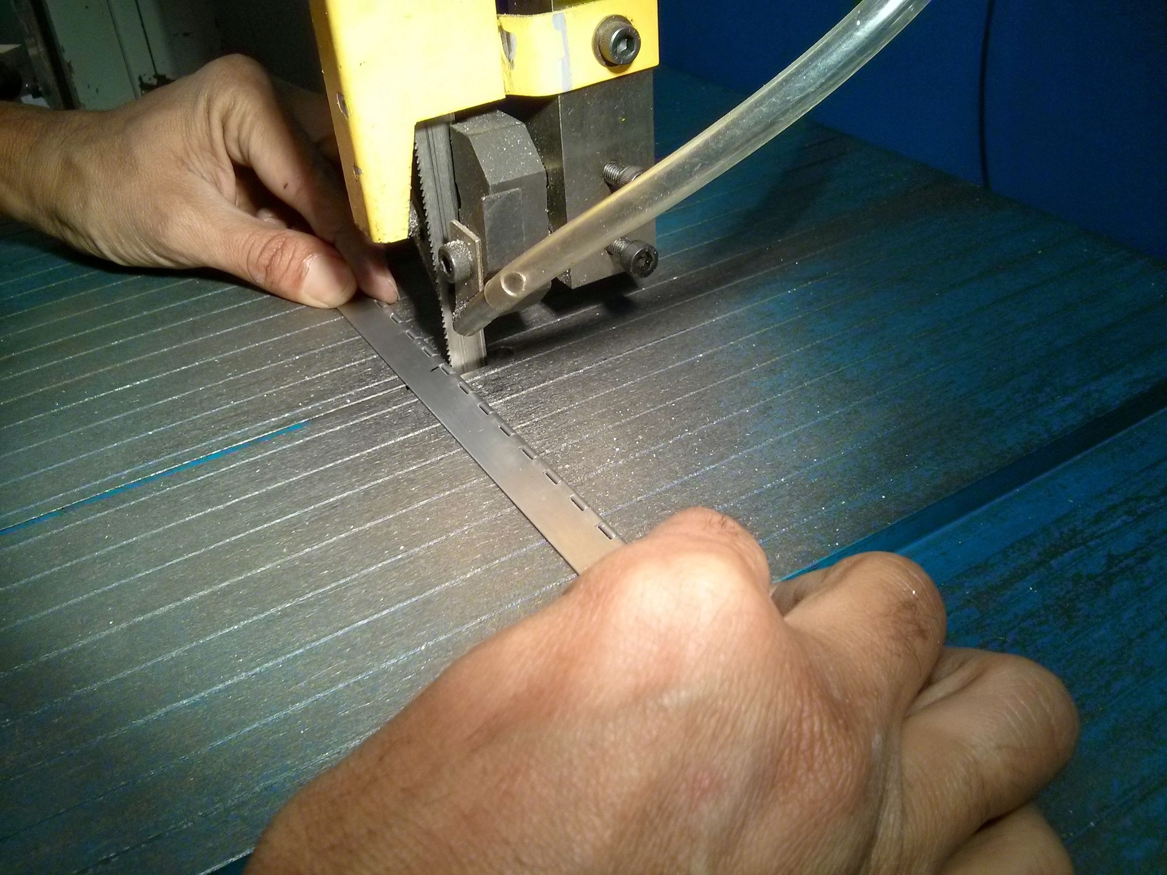 A Riveted Metal Box With Lid : 11 Steps - Instructables