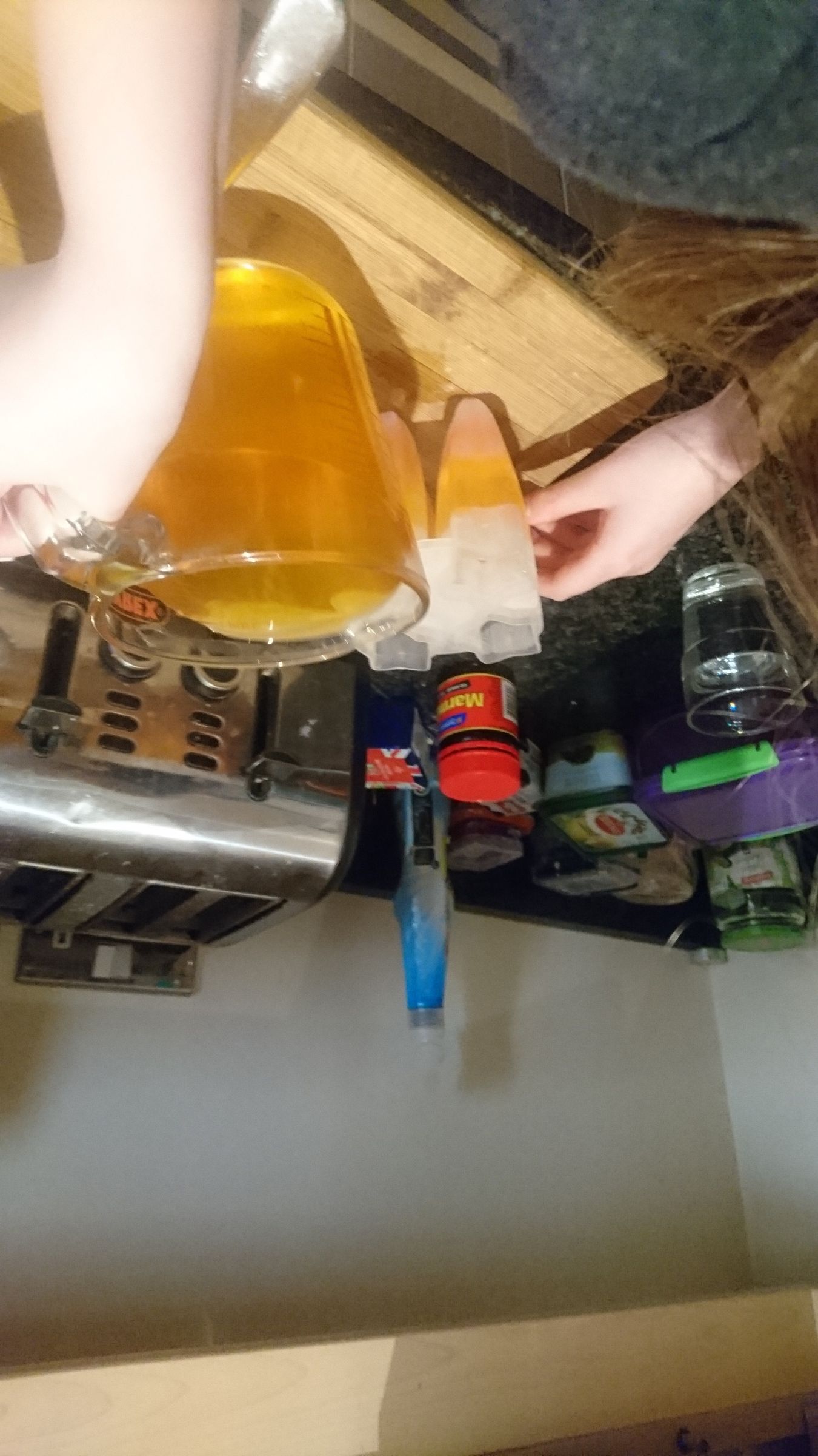 Traffic Light Ice Lollies : 8 Steps - Instructables