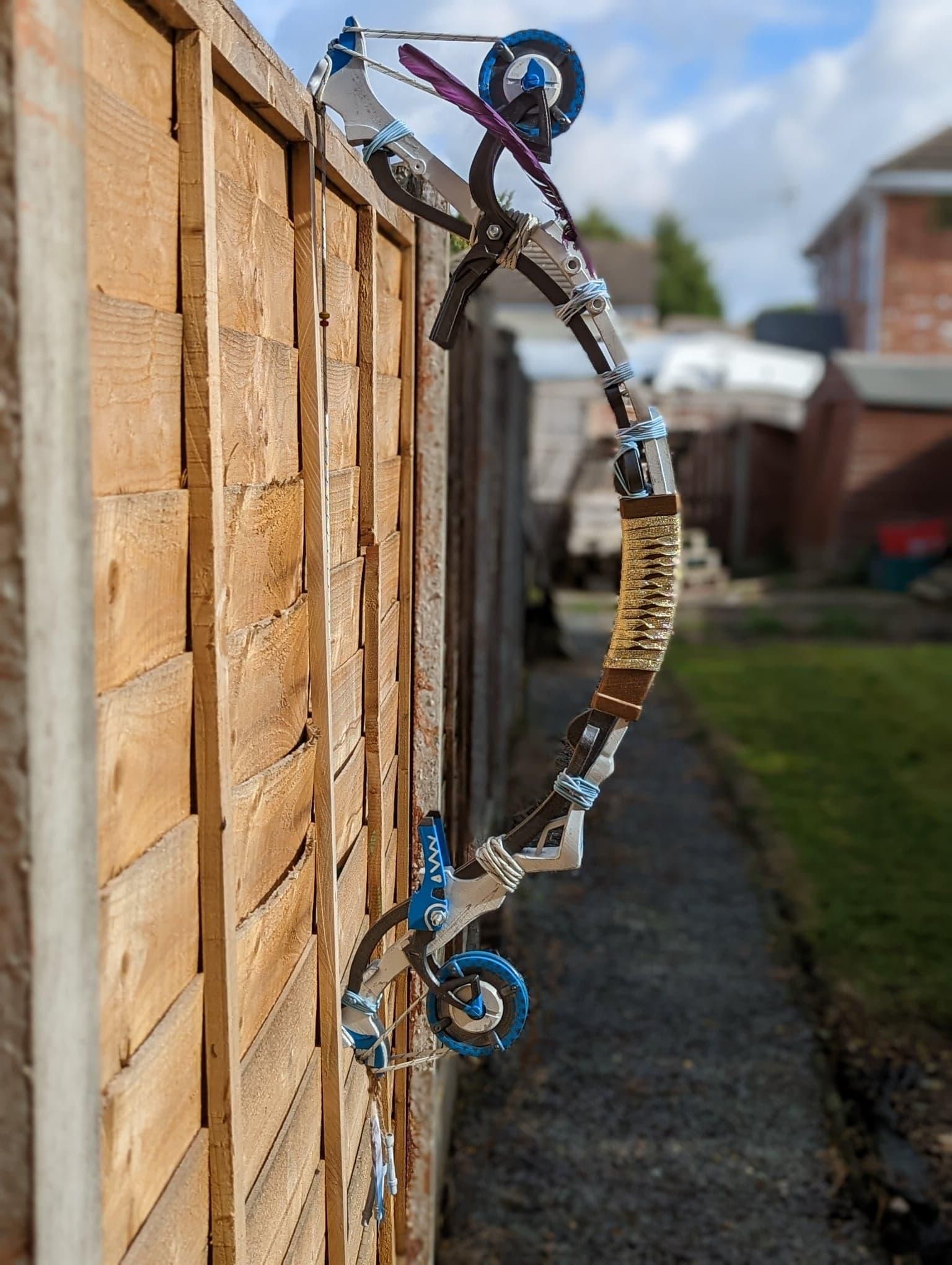 Realistic Weathering on Cosplay Props (Aloy's Bow From Horizon) : 7 ...