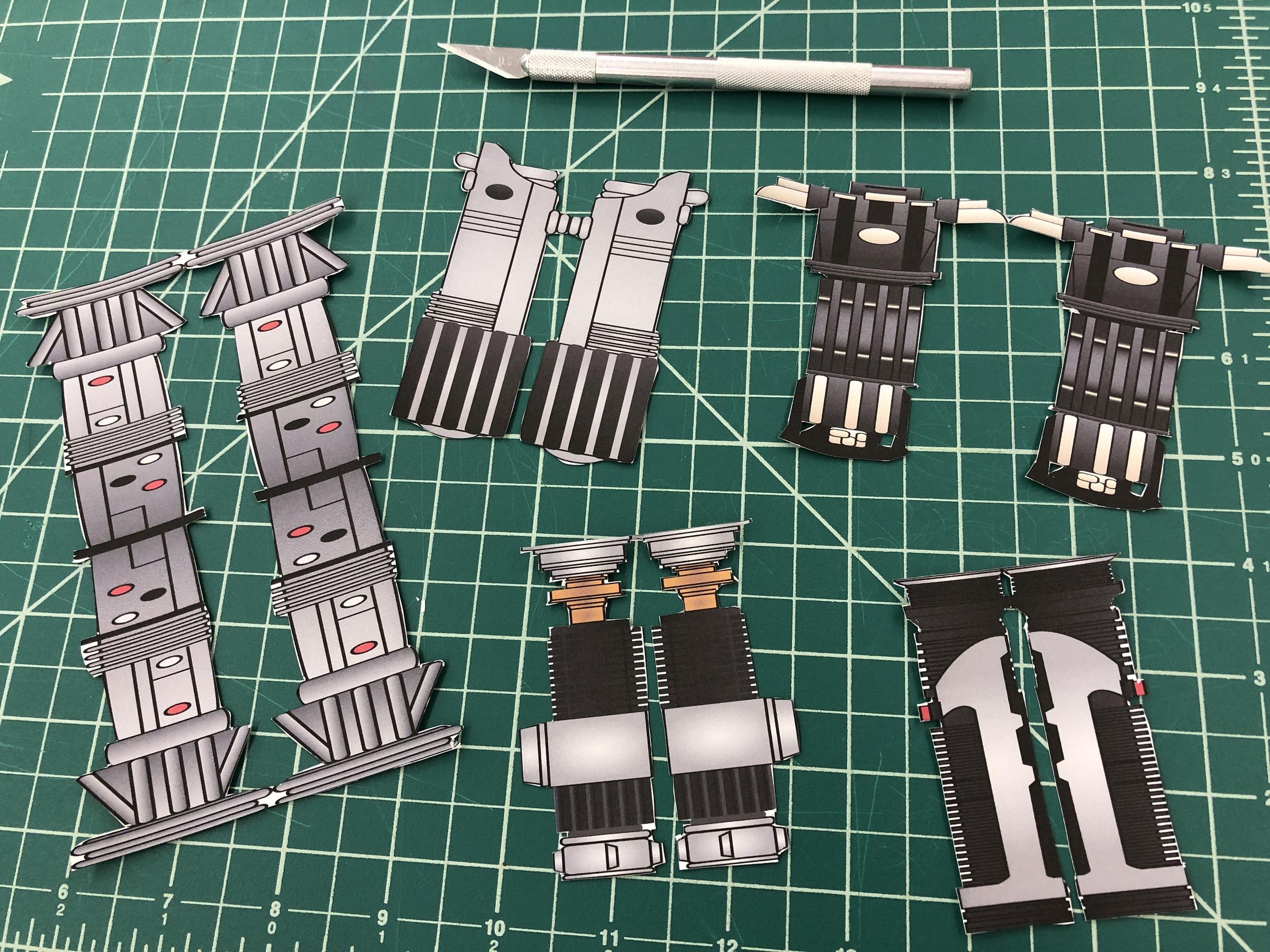 Mini Lightsaber Challenge : 7 Steps (with Pictures) - Instructables