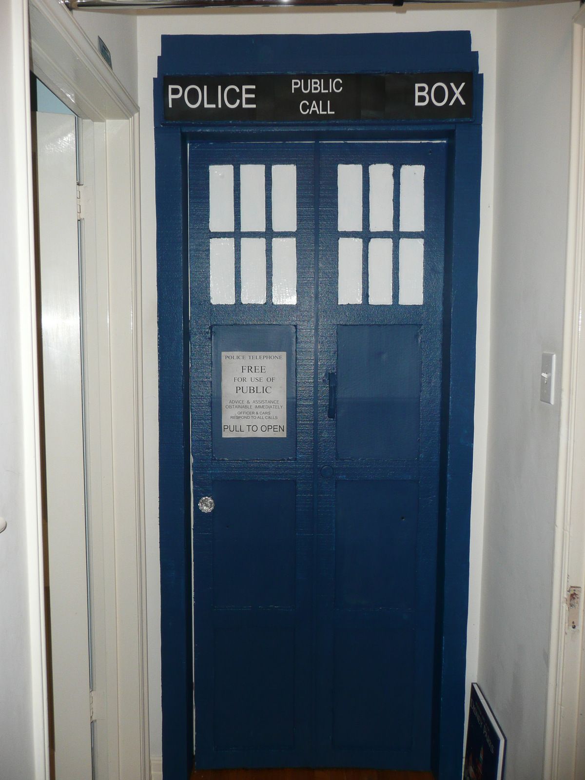 Tardis Door : 3 Steps (with Pictures) - Instructables
