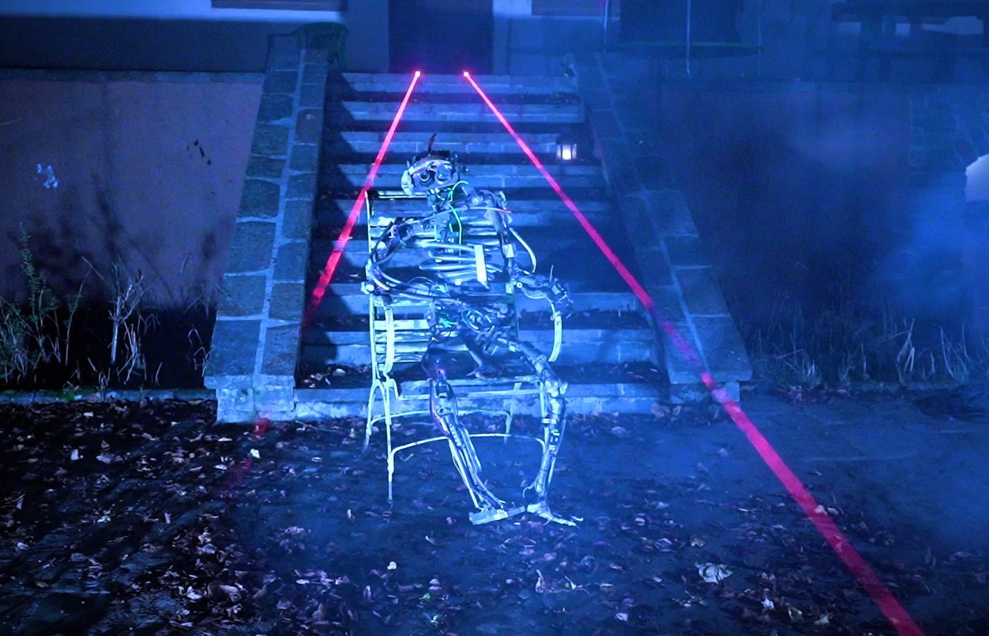 DIY Halloween Skeleton Droid / Dummy : 15 Steps (with Pictures ...