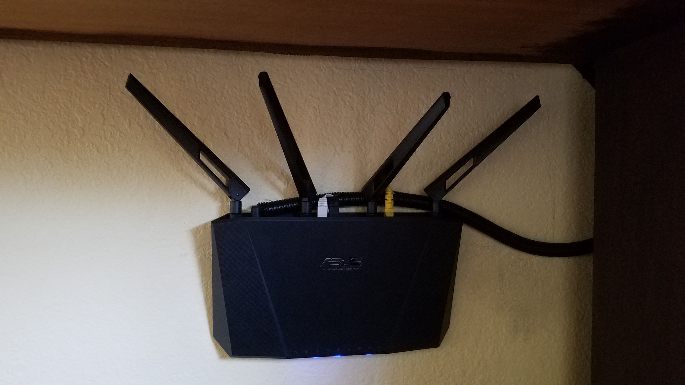 Powered Monitor Stand Hack : 11 Steps (with Pictures) - Instructables