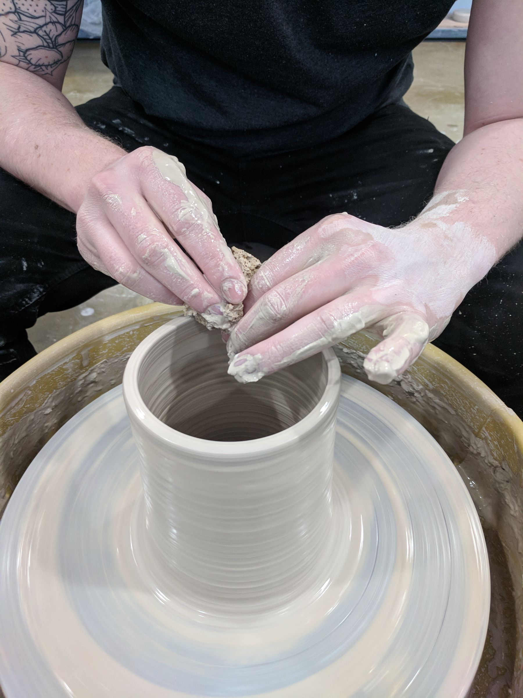 Throwing a Clay Cylinder on the Potters Wheel : 22 Steps (with Pictures ...