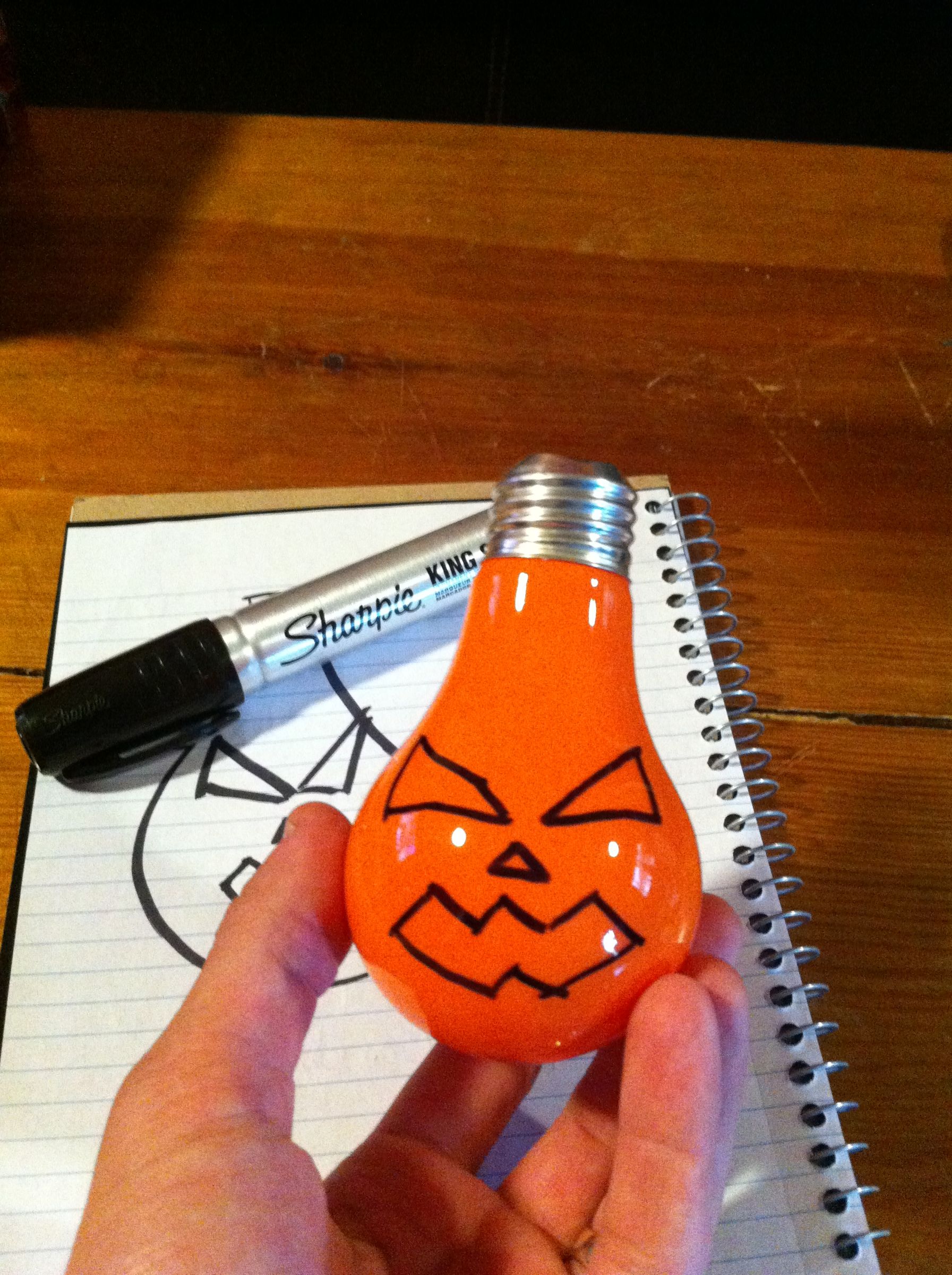 Jack-o-lantern Light Bulb - Instructables