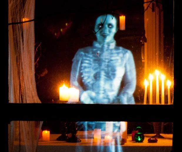 Pepper's Ghost Illusion in a Small Space : 13 Steps (with Pictures ...