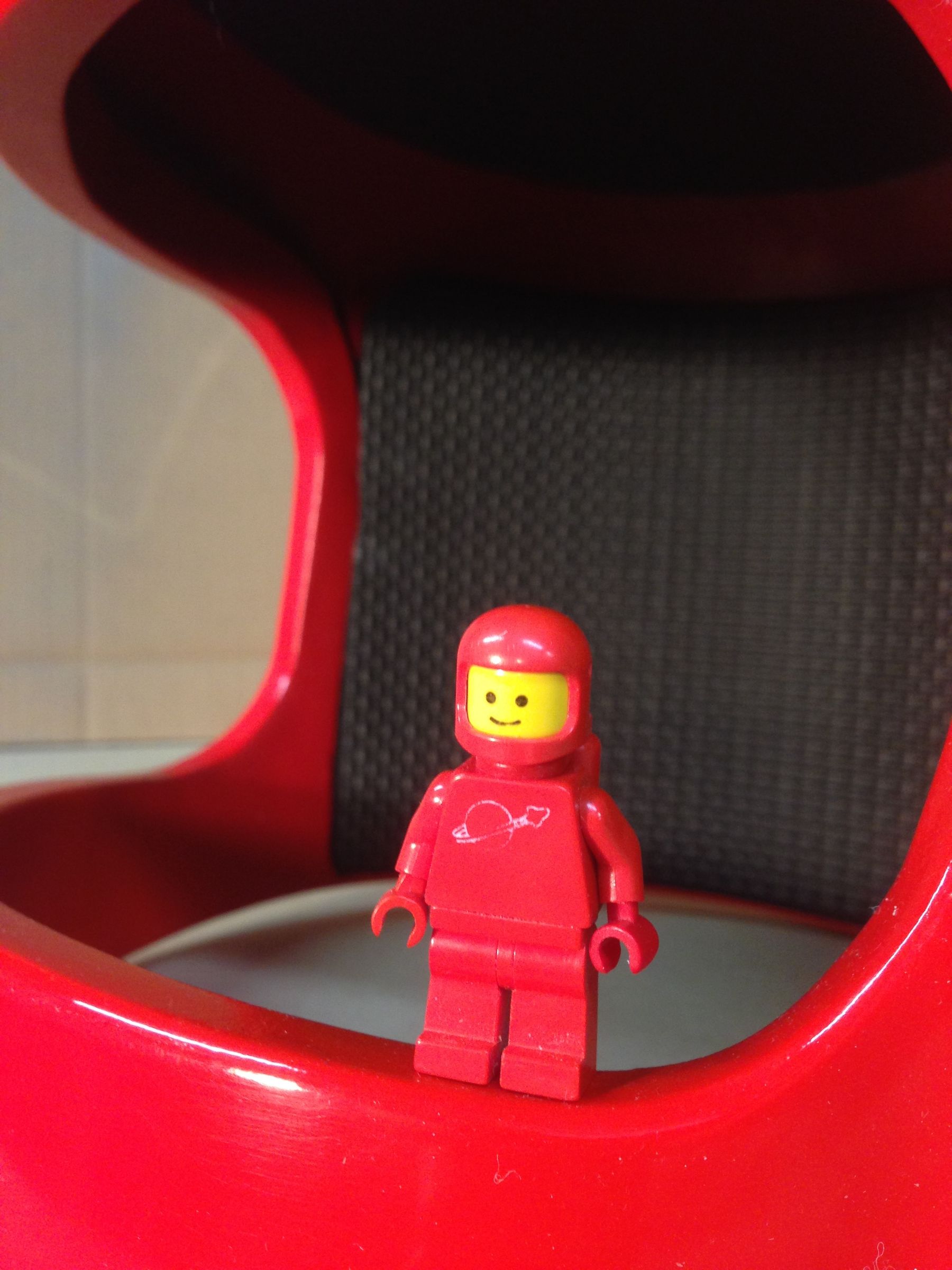 Full-size Lego Space Helmet : 6 Steps (with Pictures) - Instructables