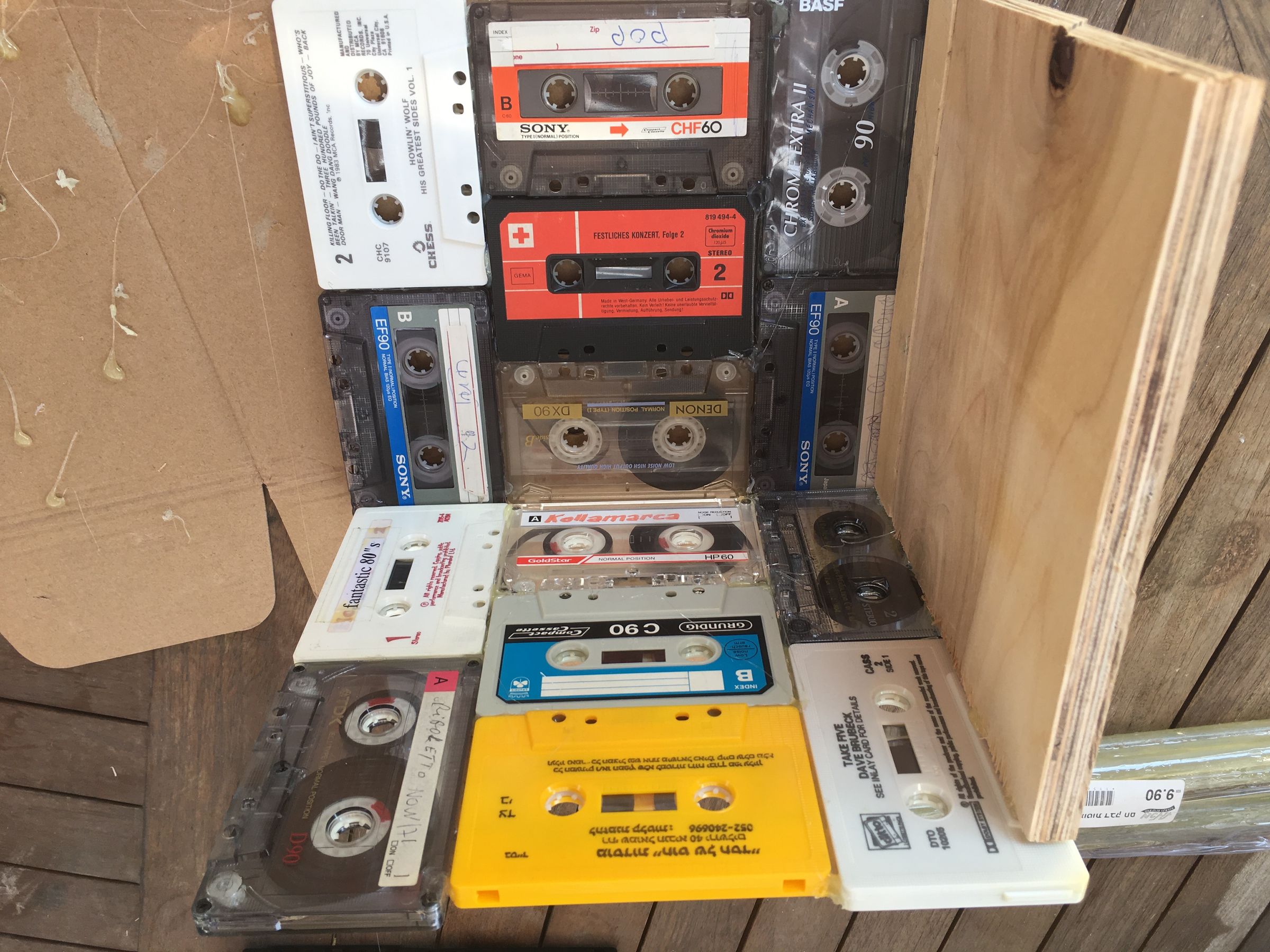 Retro Cassette Box : 6 Steps (with Pictures) - Instructables