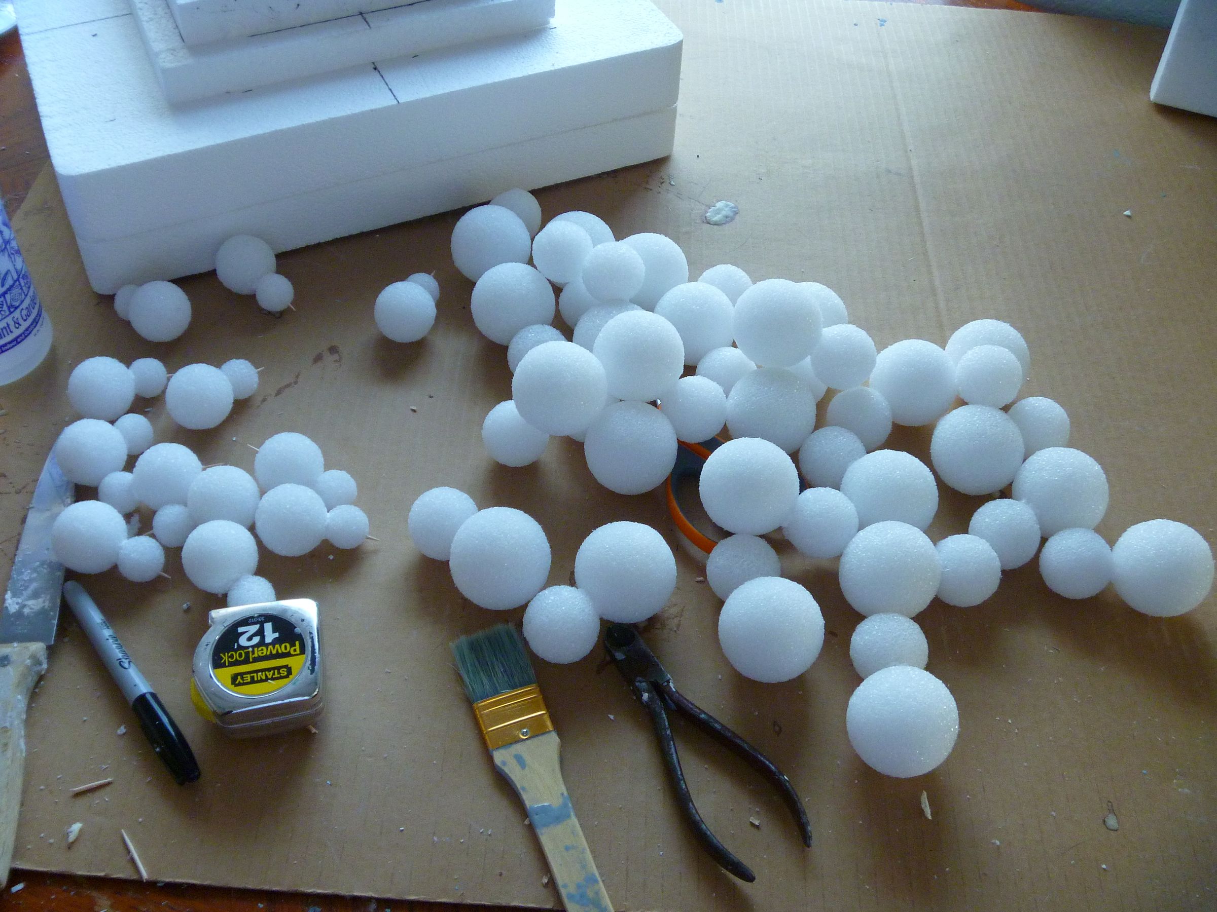 How to Make Spiders for Halloween : 6 Steps (with Pictures) - Instructables