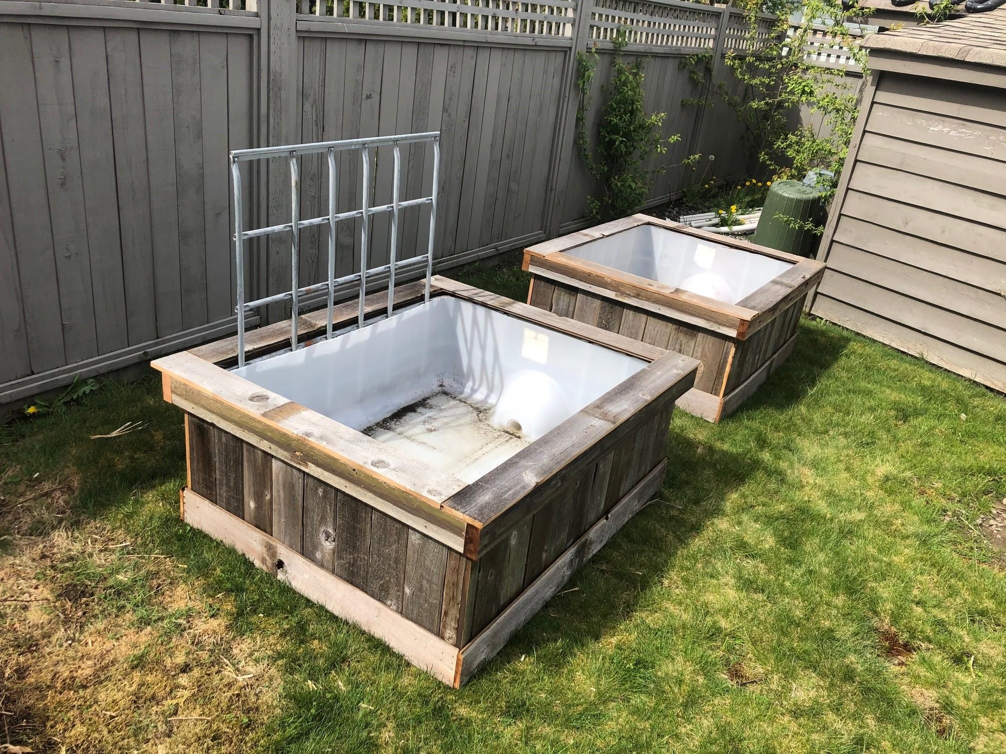 Garden Planters - From an IBC Tote and Old Fence : 13 Steps (with ...