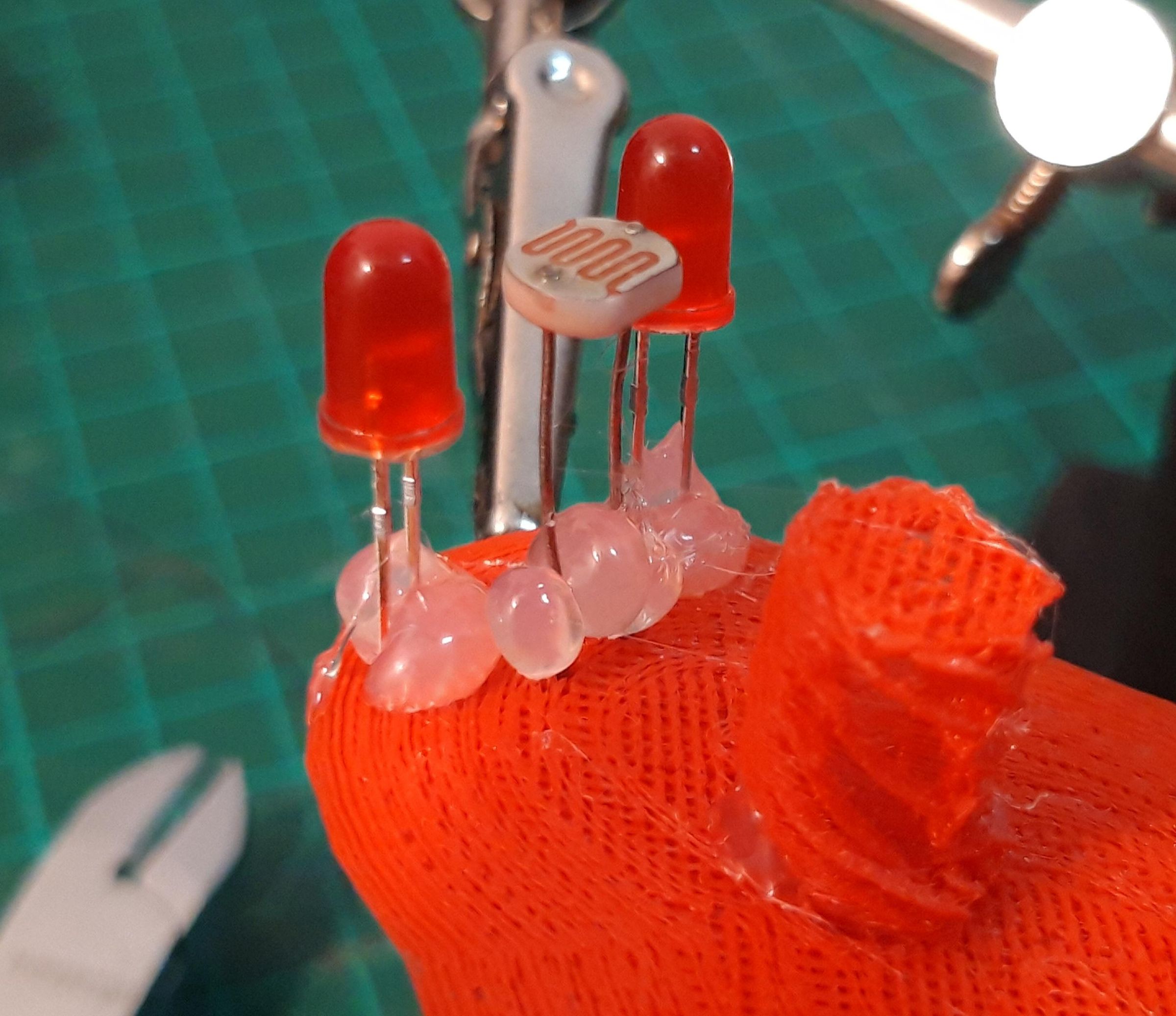 Light Dependent Robotic Bugs : 8 Steps (with Pictures) - Instructables