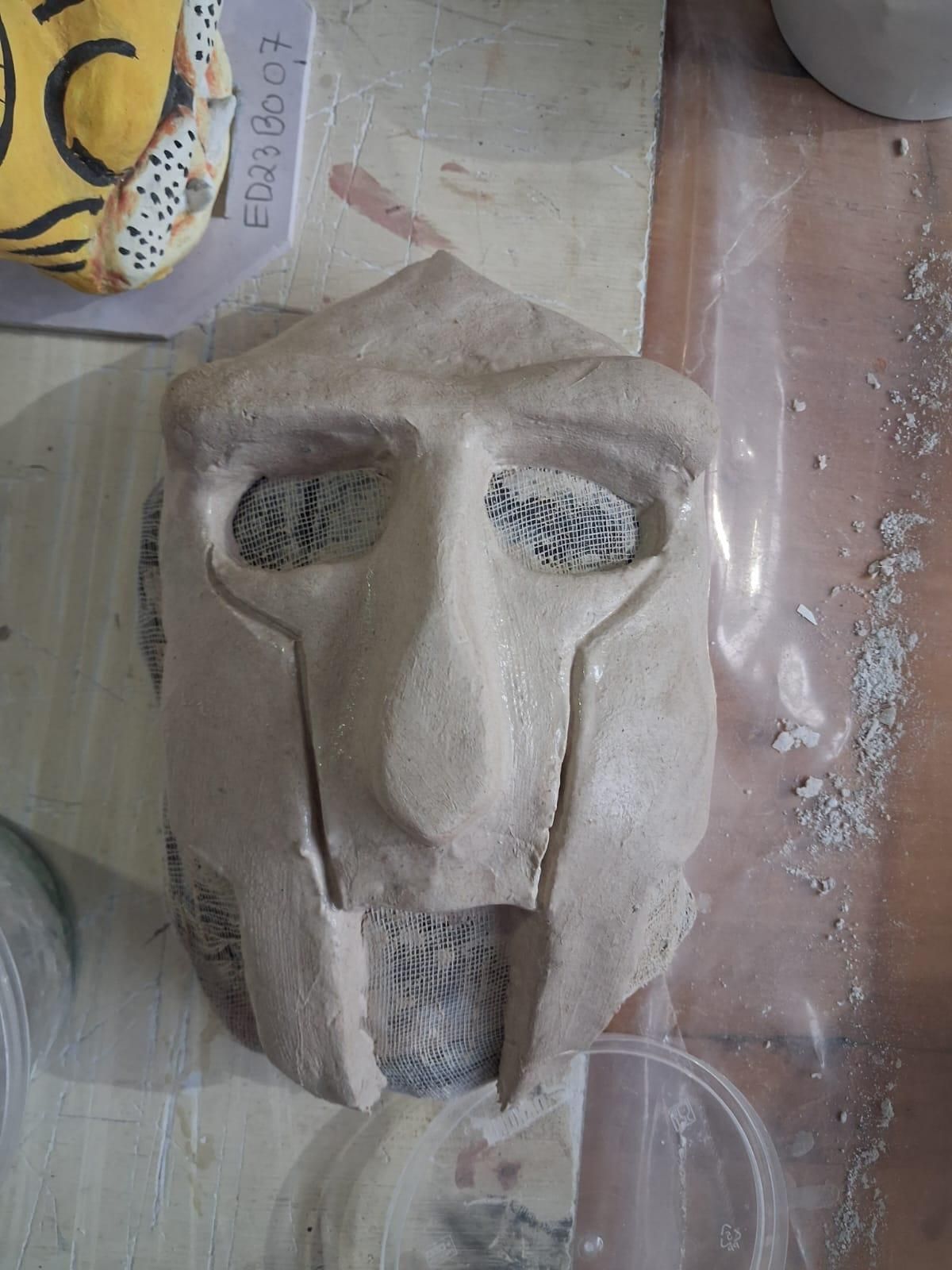 MF DOOM Mask Making. : 5 Steps - Instructables