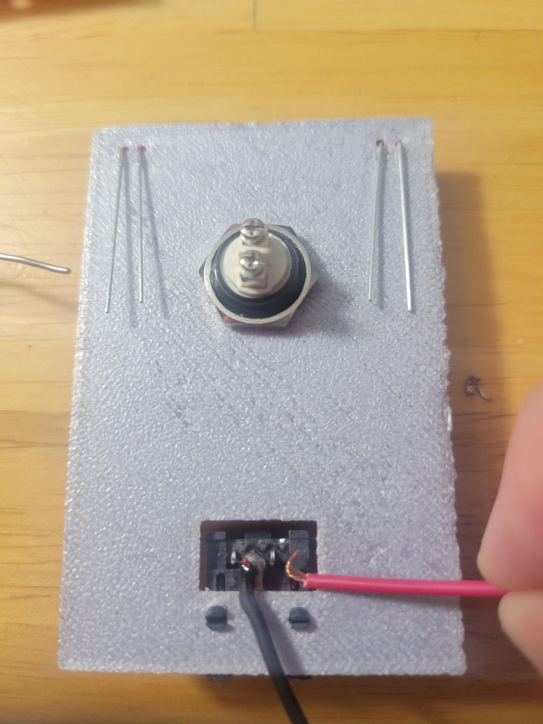 4 Person Wired Buzzer Game From Scratch : 11 Steps - Instructables