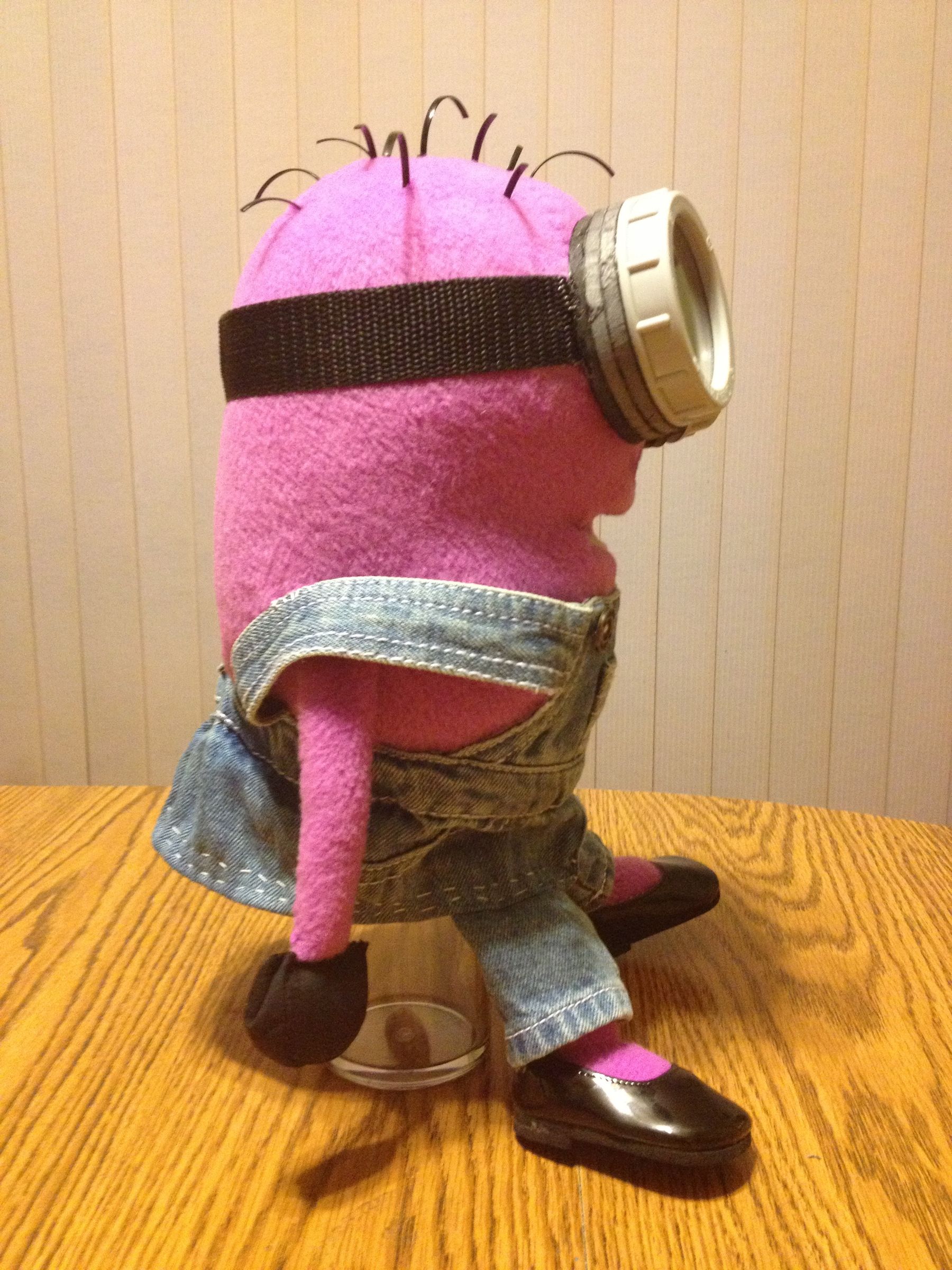 Custom Made Purple Minion Puppet : 14 Steps (with Pictures) - Instructables