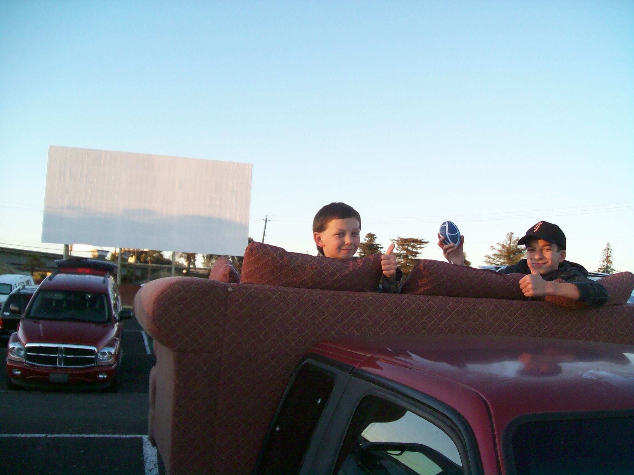 How to Go to a Drive-In Movie in Style : 7 Steps - Instructables