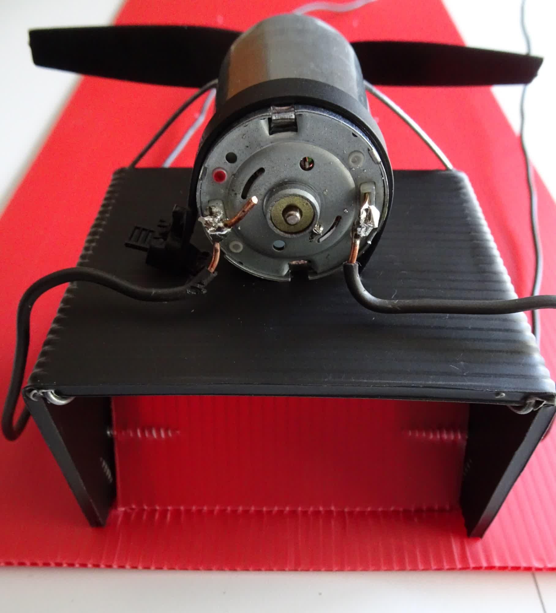 Radio Controlled Hovercraft : 14 Steps (with Pictures) - Instructables