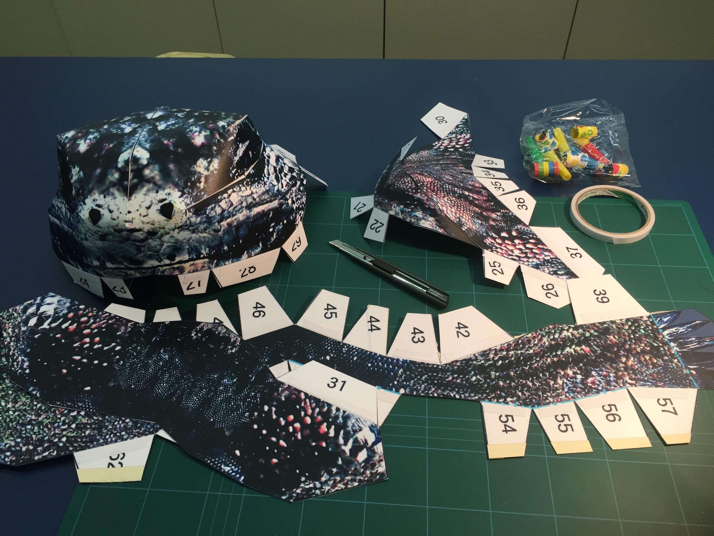 Chameleon Mask : 8 Steps (with Pictures) - Instructables