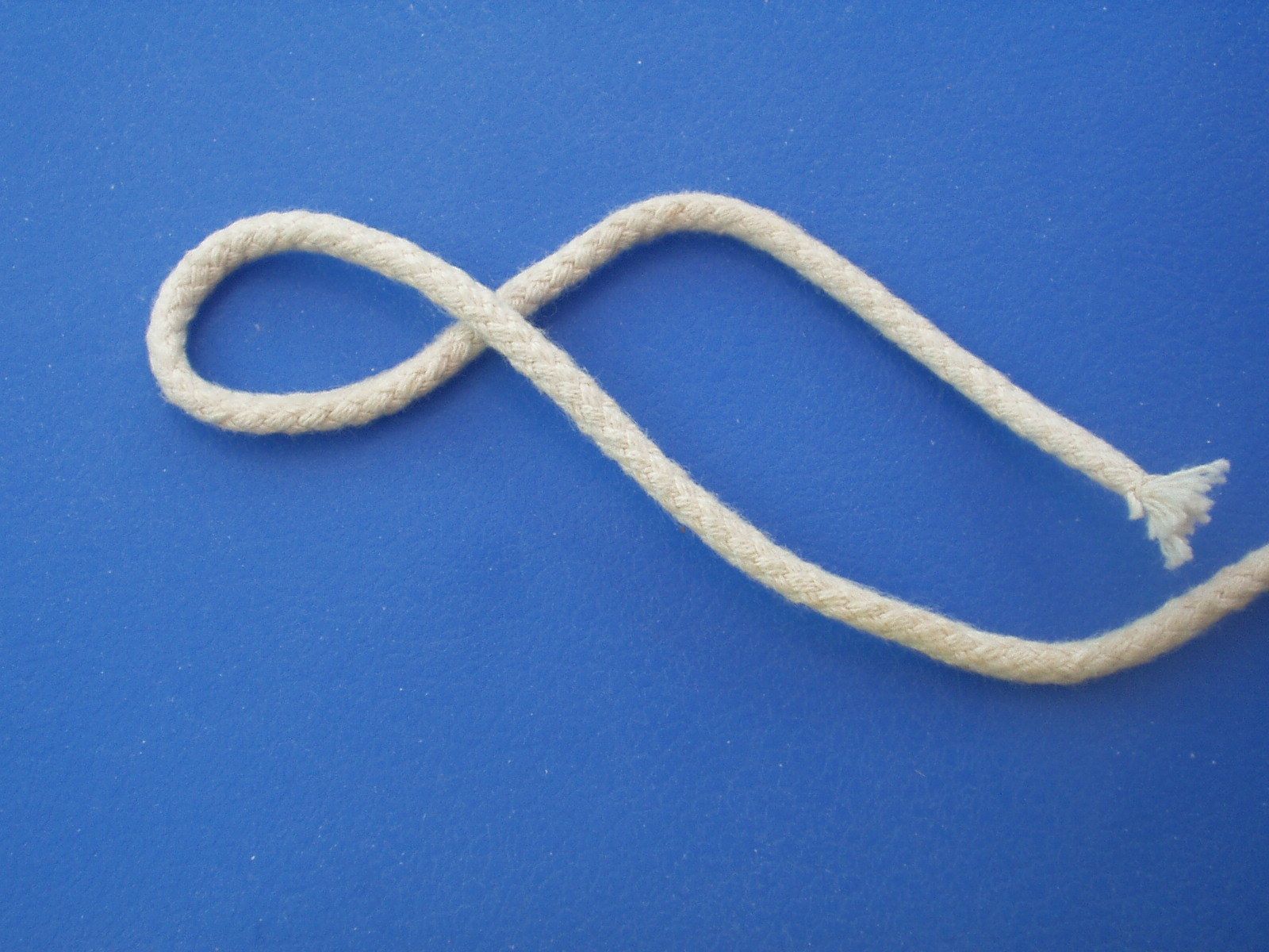 Interwoven Figure-8-knots Loop : 6 Steps - Instructables