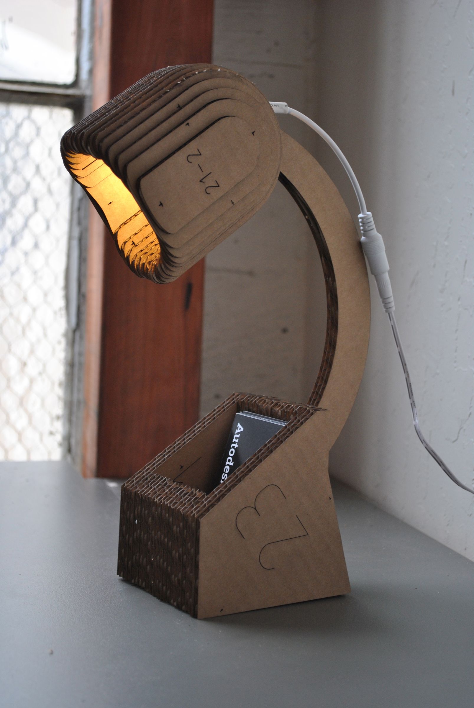 Desktop Lamp Simple. : 4 Steps (with Pictures) - Instructables