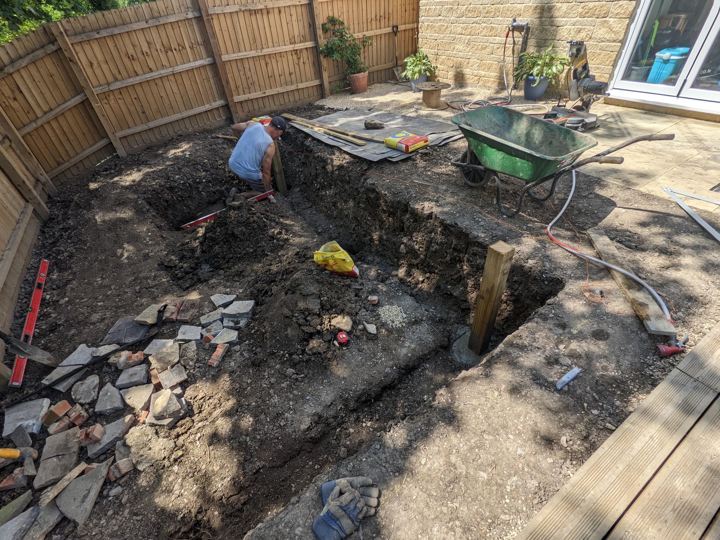 Creating a Beautiful Tiered Garden From a Boring New Build Slope : 8 ...
