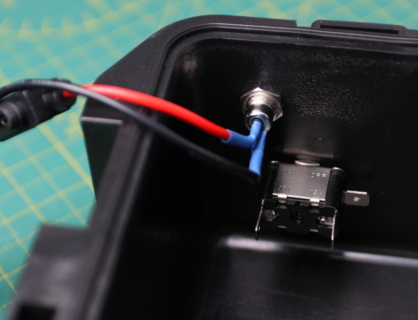 DIY Portable Solar Generator V2 : 21 Steps (with Pictures) - Instructables