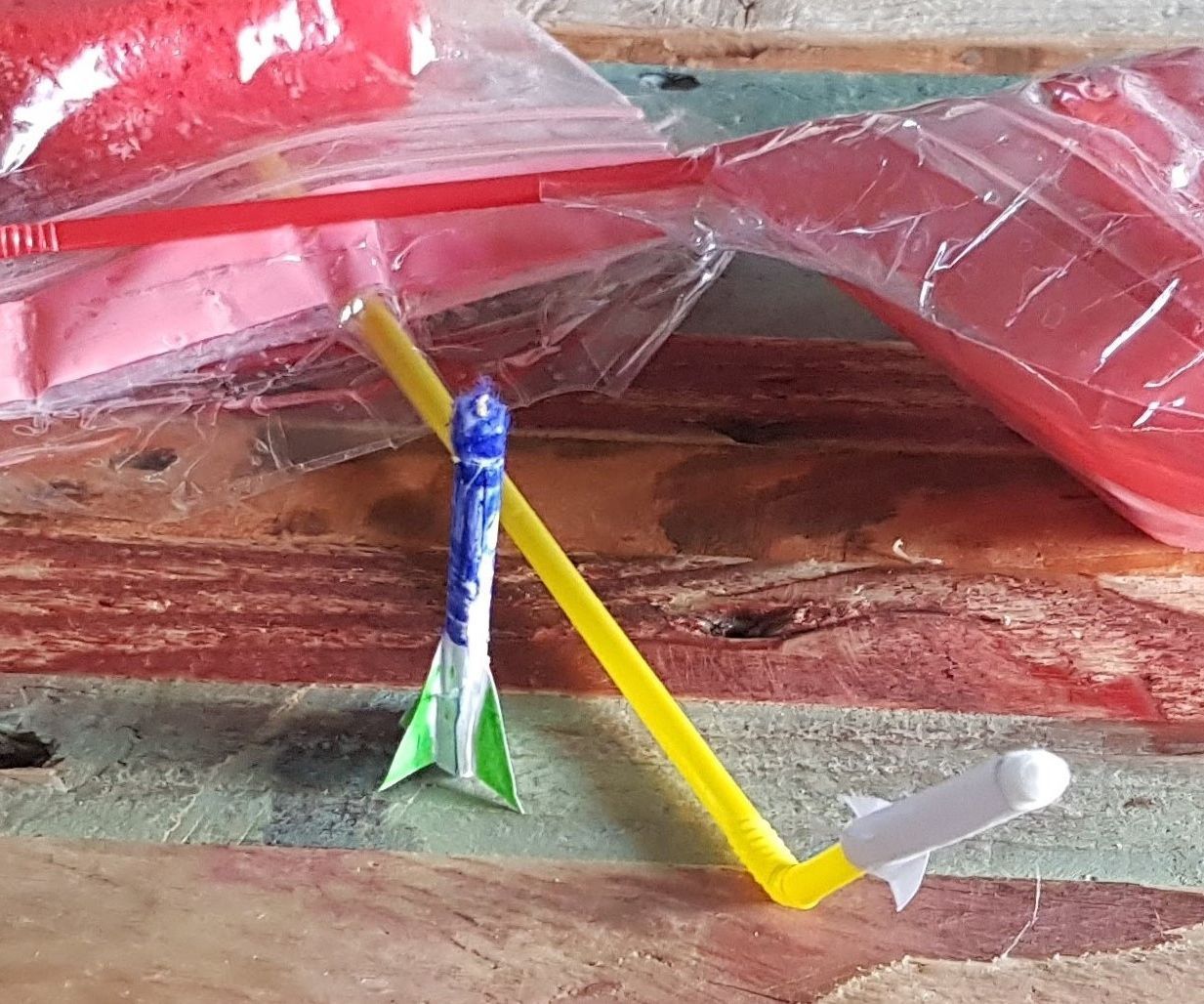 Spong Rocket : 3 Steps - Instructables